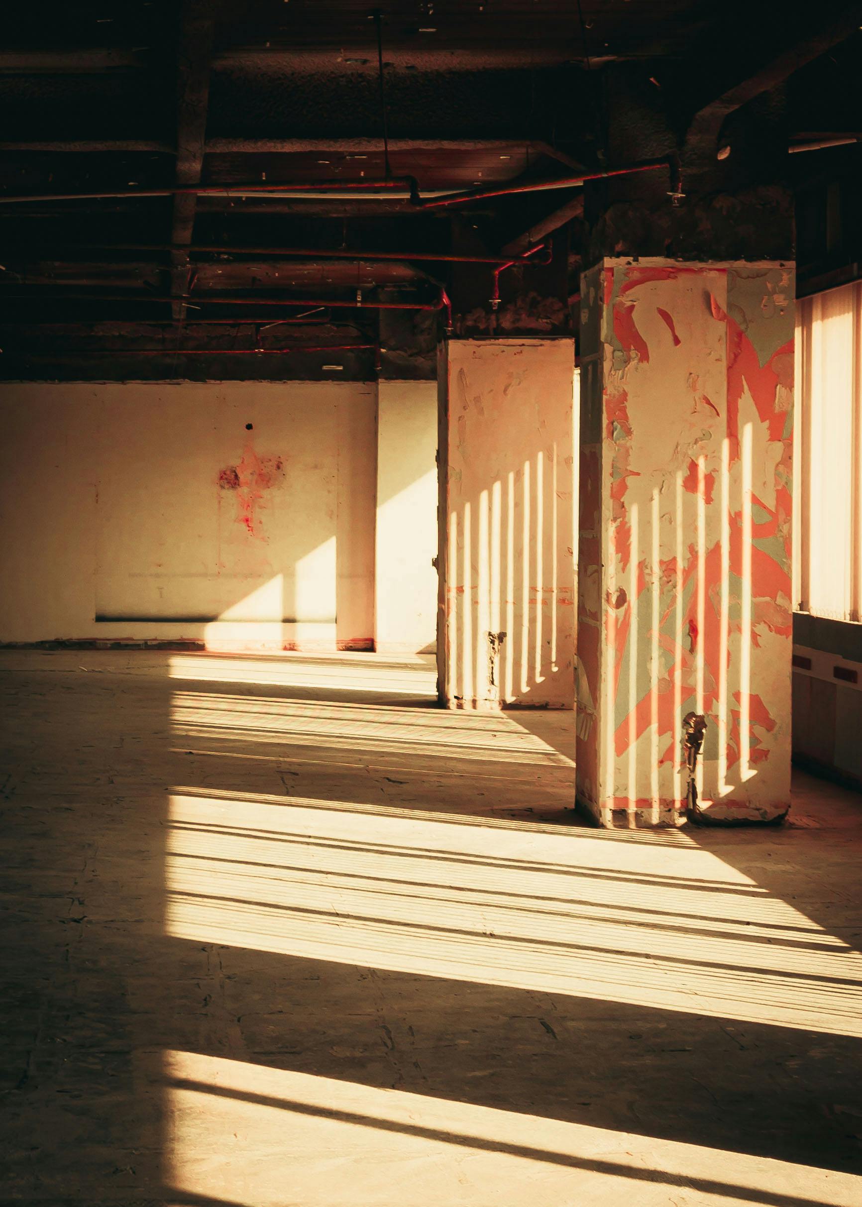 Keheningan Di Bawah Sinar Matahari Cahaya Matahari Yang Lembut ...