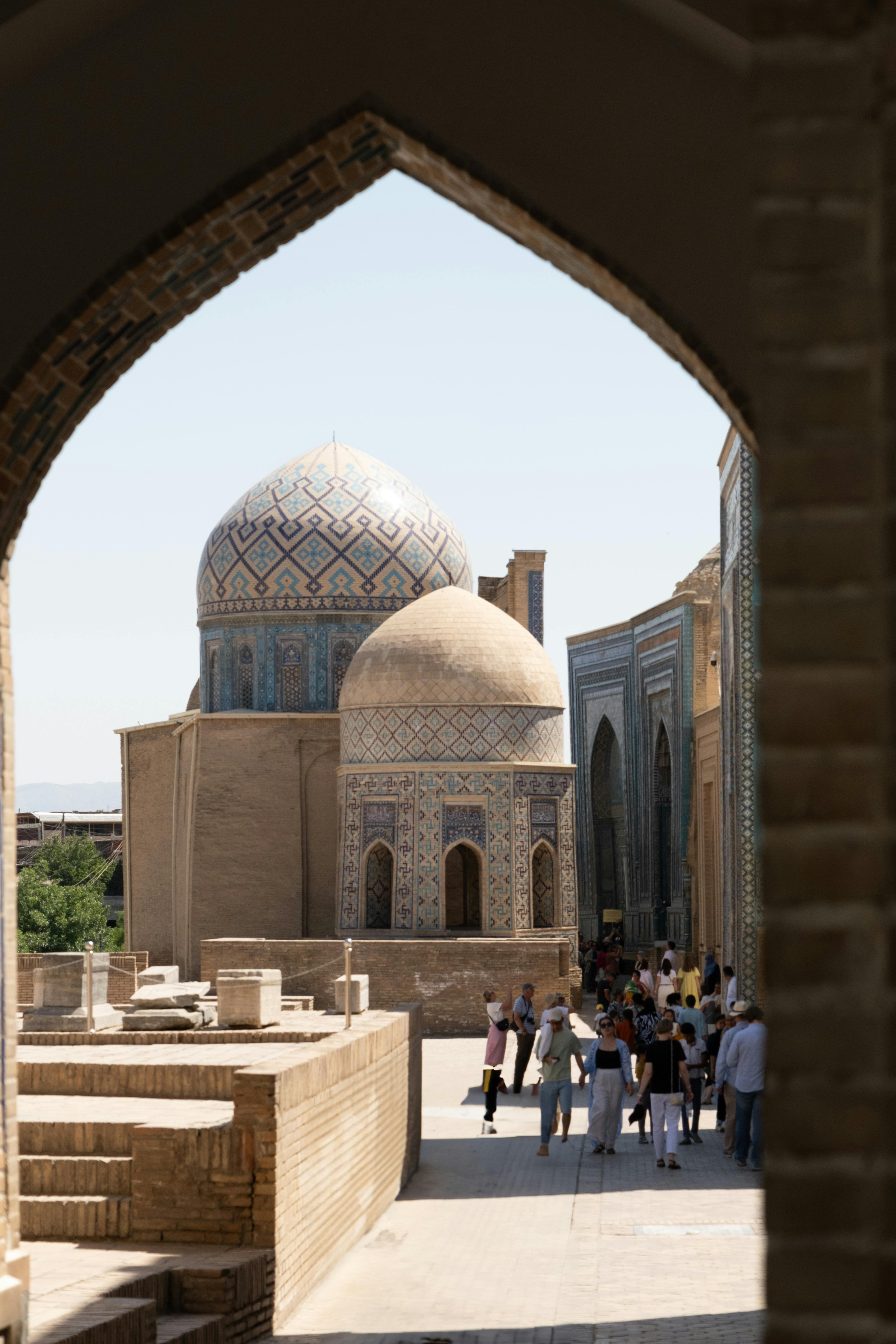 Scenic View of Samarkand's Architectural Landmarks · Free Stock Photo