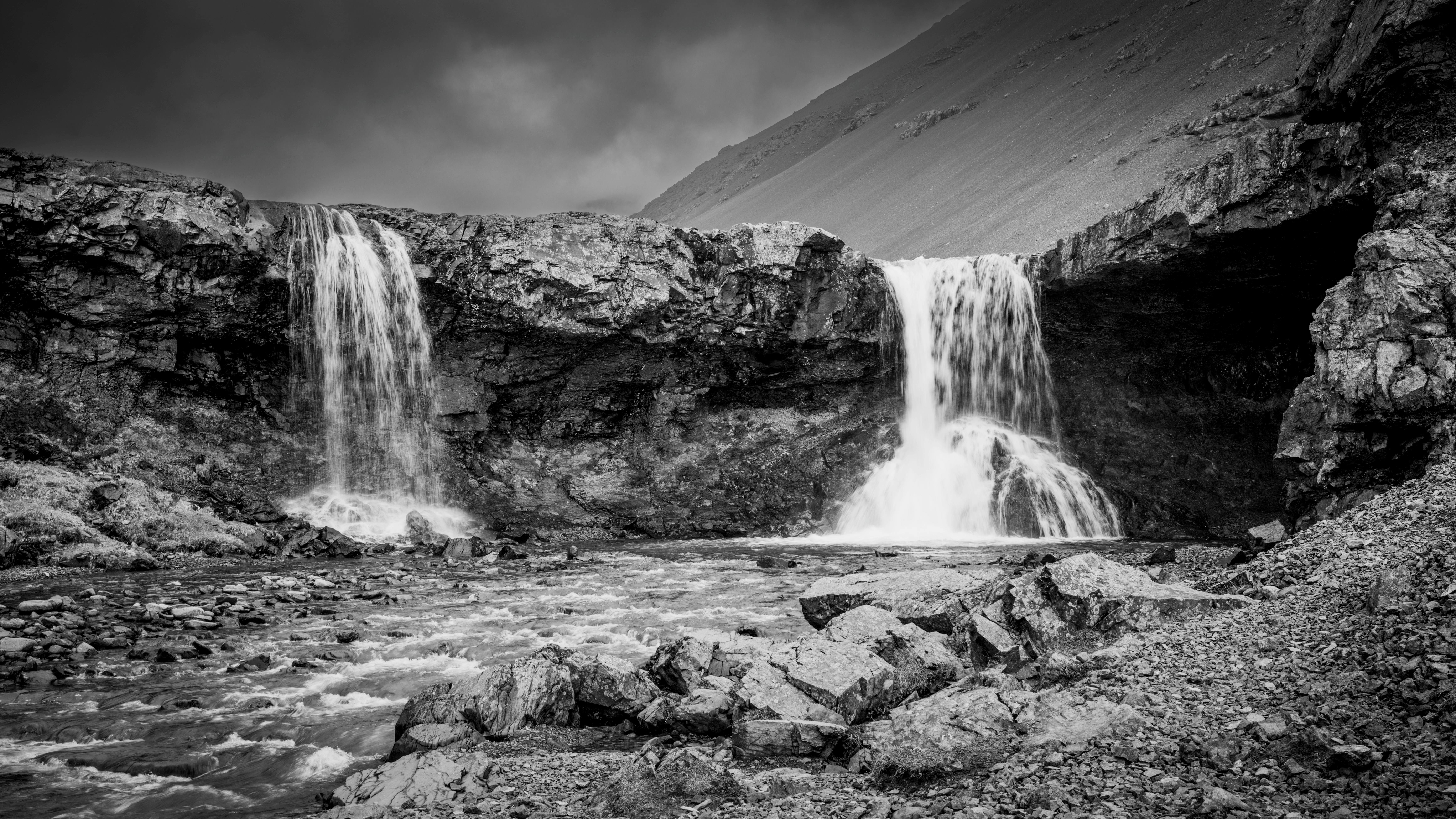 Black Cliff Photos, Download The BEST Free Black Cliff Stock Photos ...