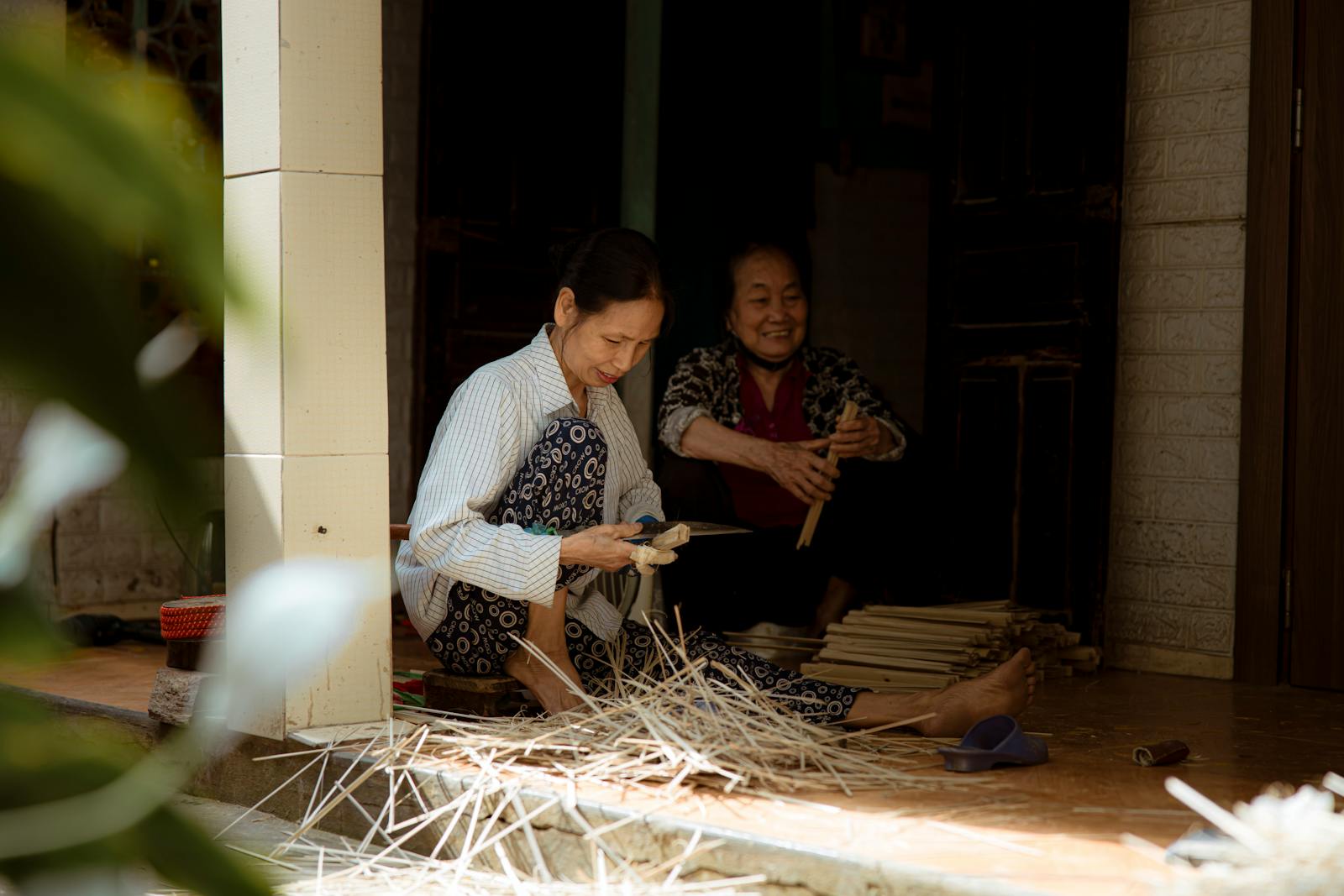 Smiling Home Photos, Download The BEST Free Smiling Home Stock Photos ...