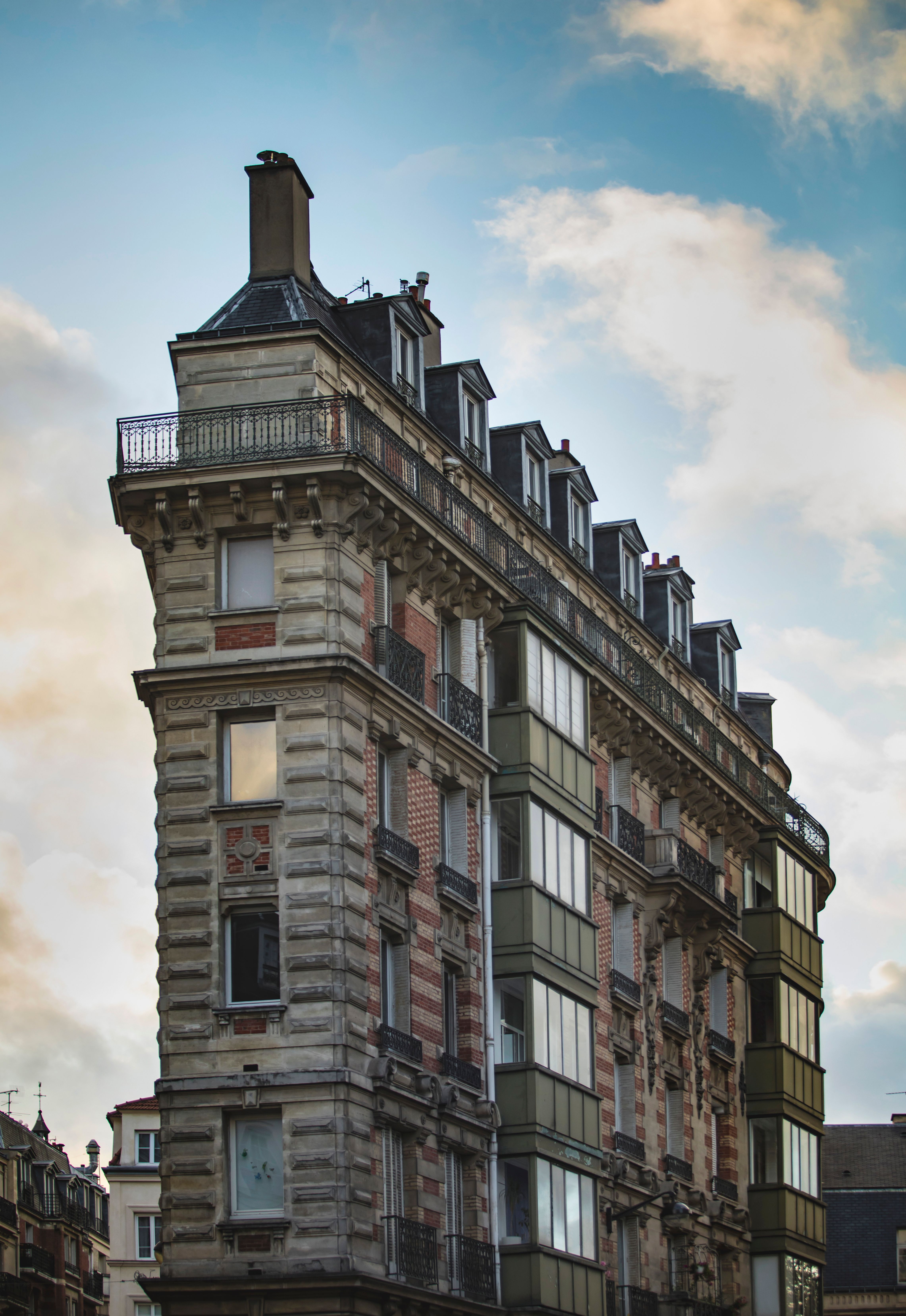 Historic European Building under Blue Sky · Free Stock Photo