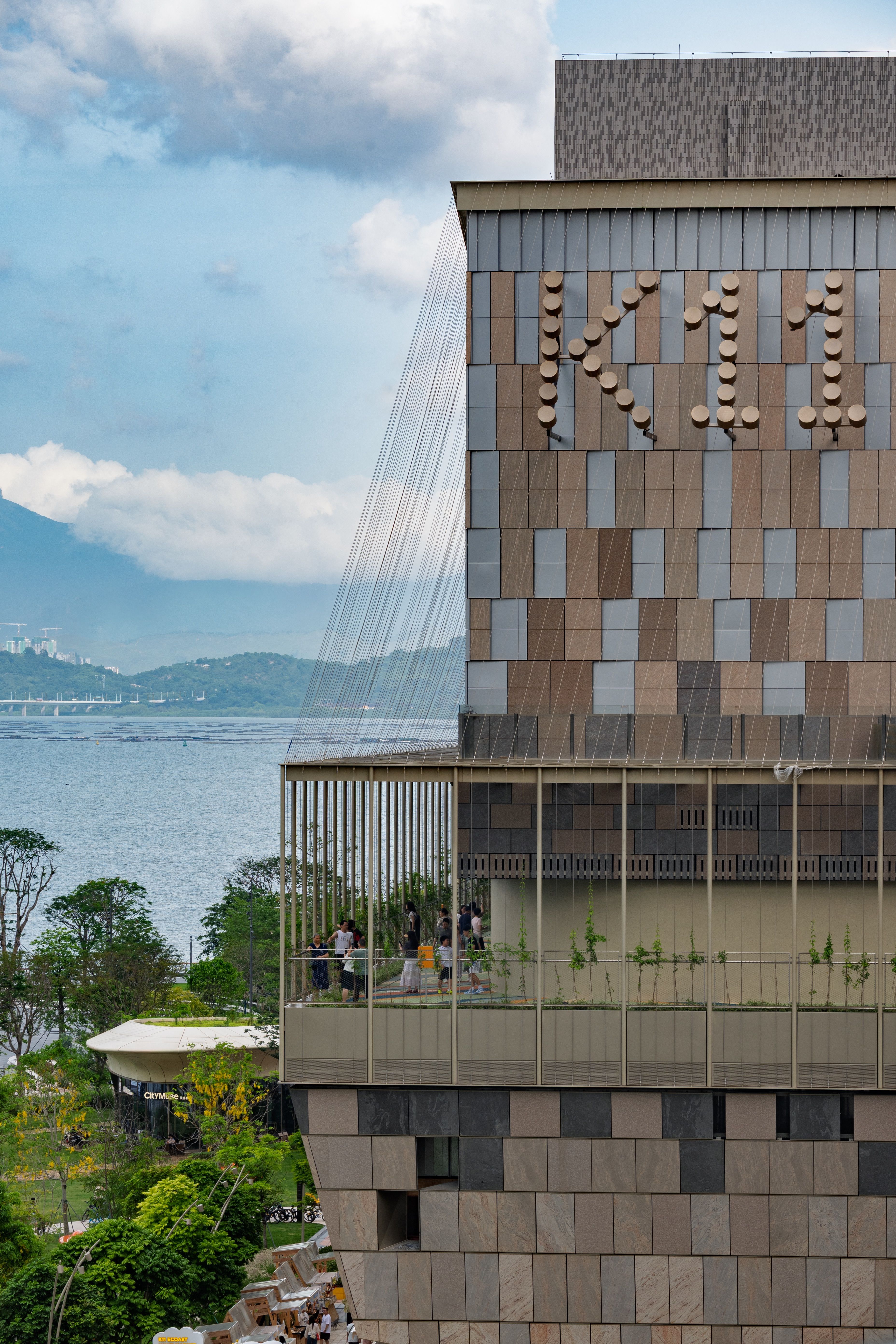 K11 Building Overlooking Harbor with Scenic View · Free Stock Photo