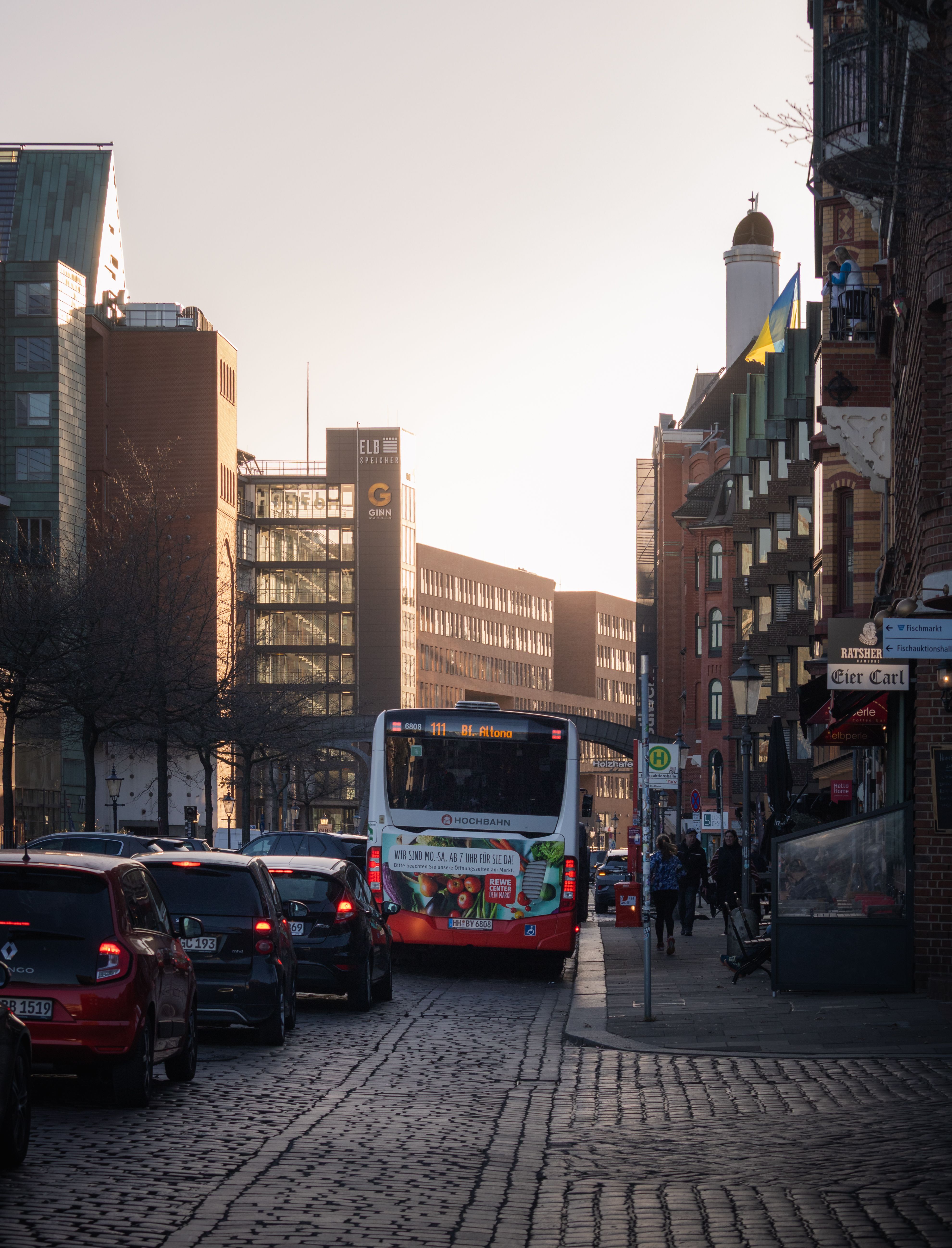 Bus Wallpaper Photos, Download The BEST Free Bus Wallpaper Stock Photos ...