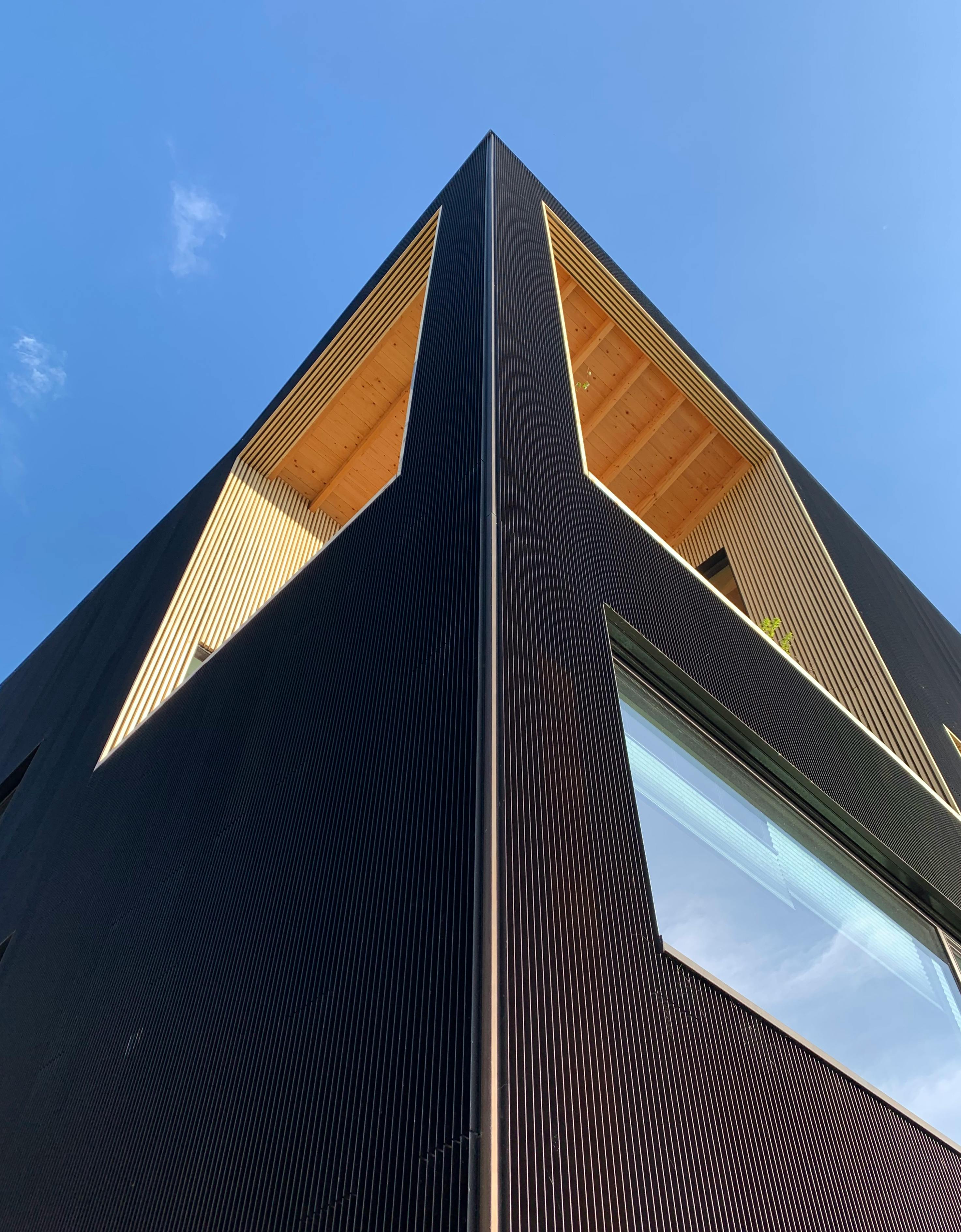 Architectural Photography of Black Building · Free Stock Photo