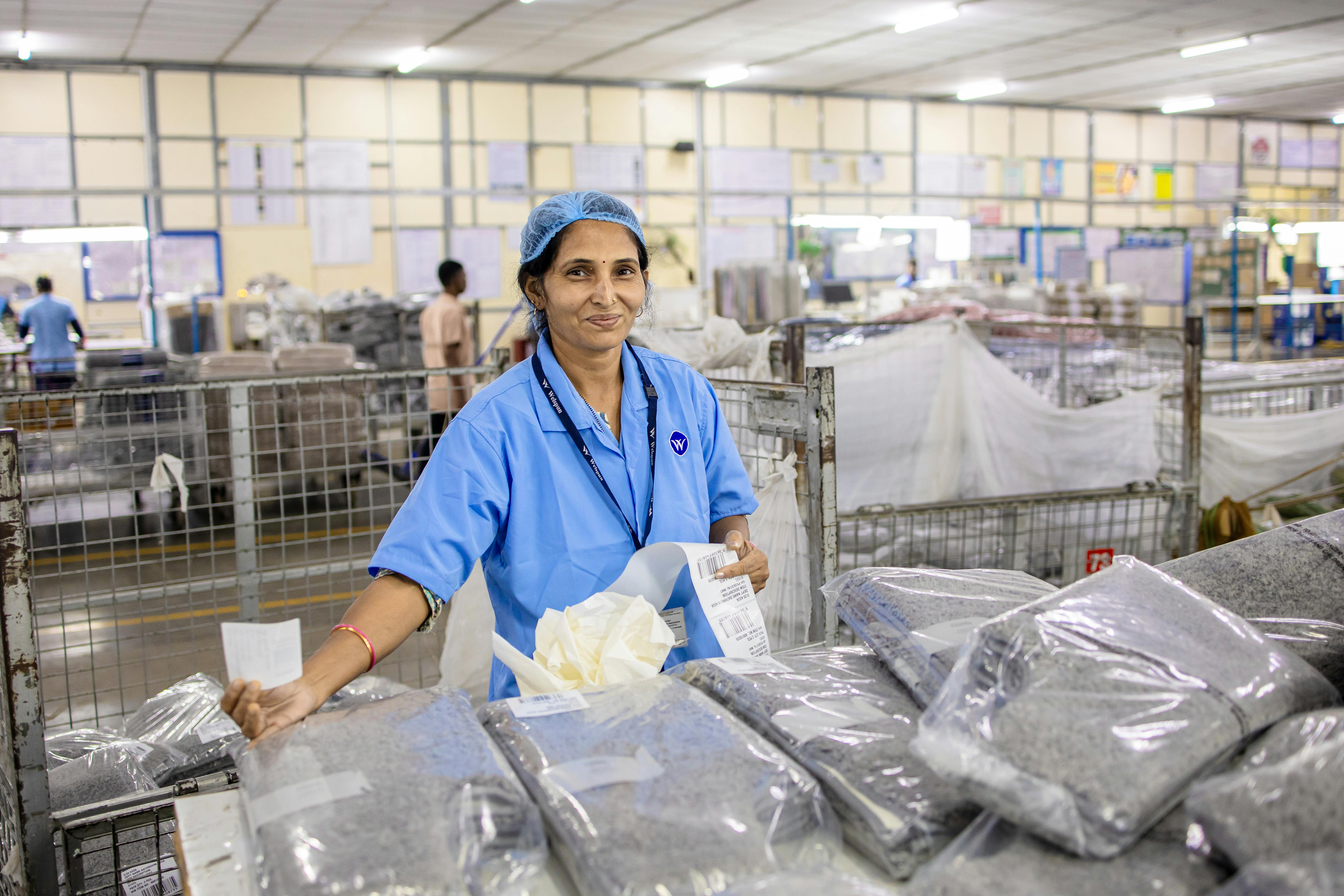 Indian Logistics Labour Photos, Download The BEST Free Indian Logistics ...