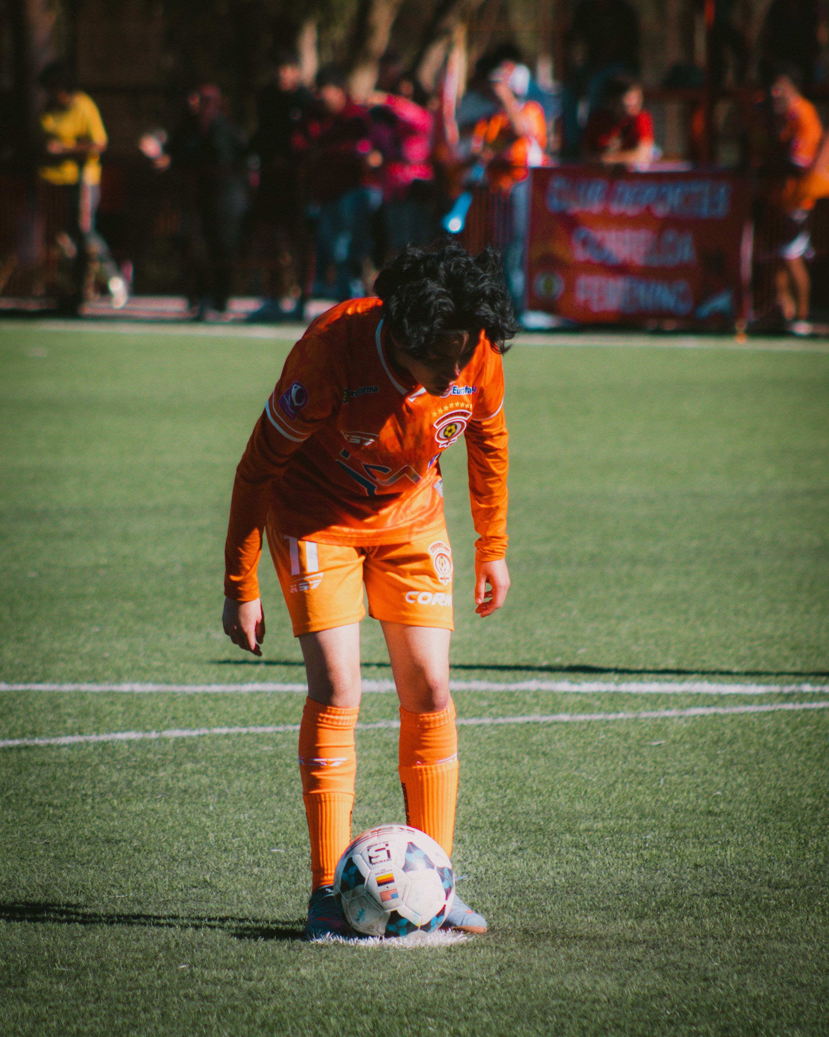 Footballer Photos, Download The BEST Free Footballer Stock Photos & HD ...