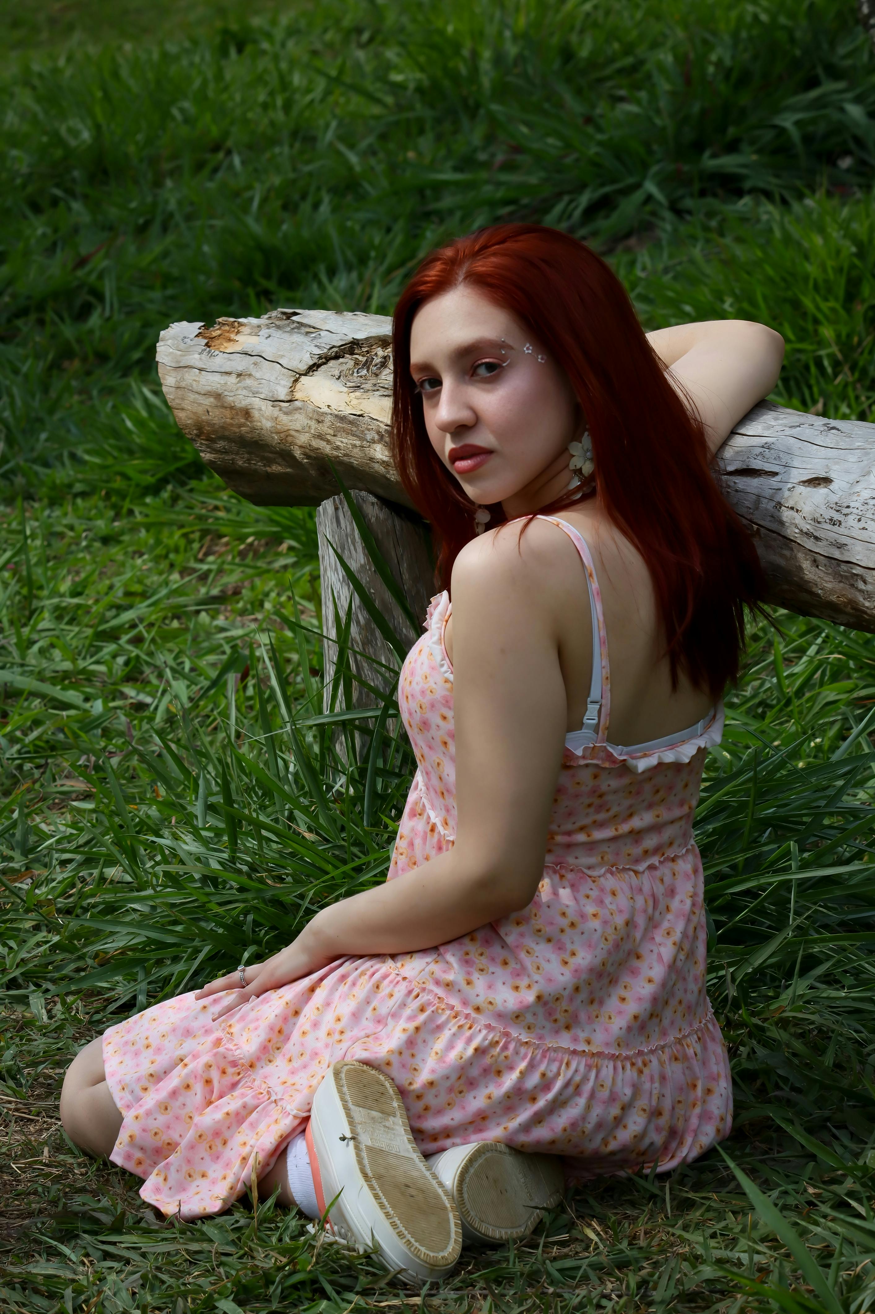 Telegraph+Girl Photos, Download The BEST Free Telegraph+Girl Stock ...