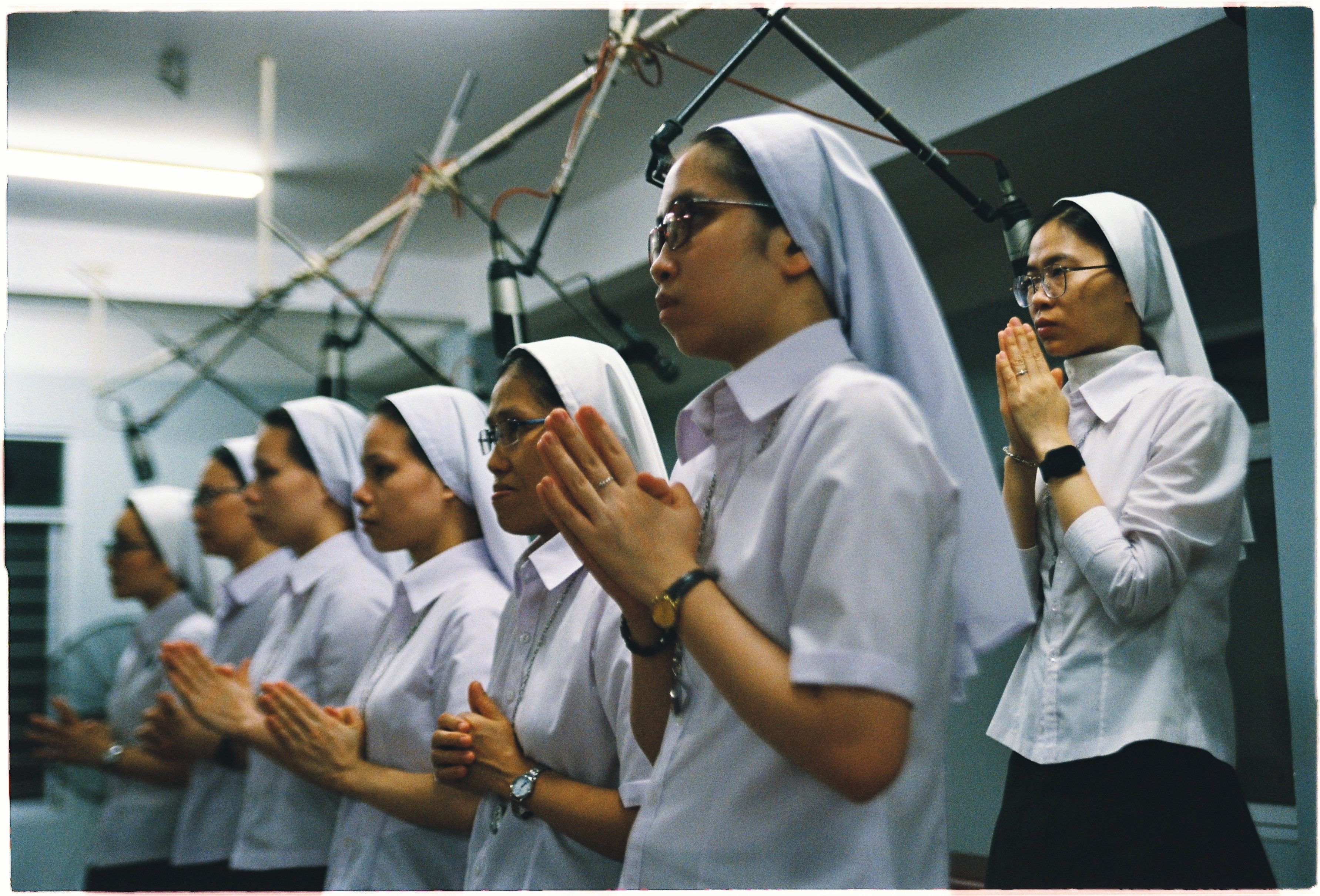 Nun Desktop Wallpaper Photos, Download The BEST Free Nun Desktop ...