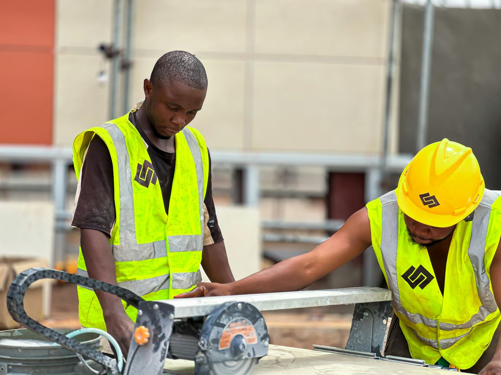 Construction Workers Photos, Download The BEST Free Construction ...