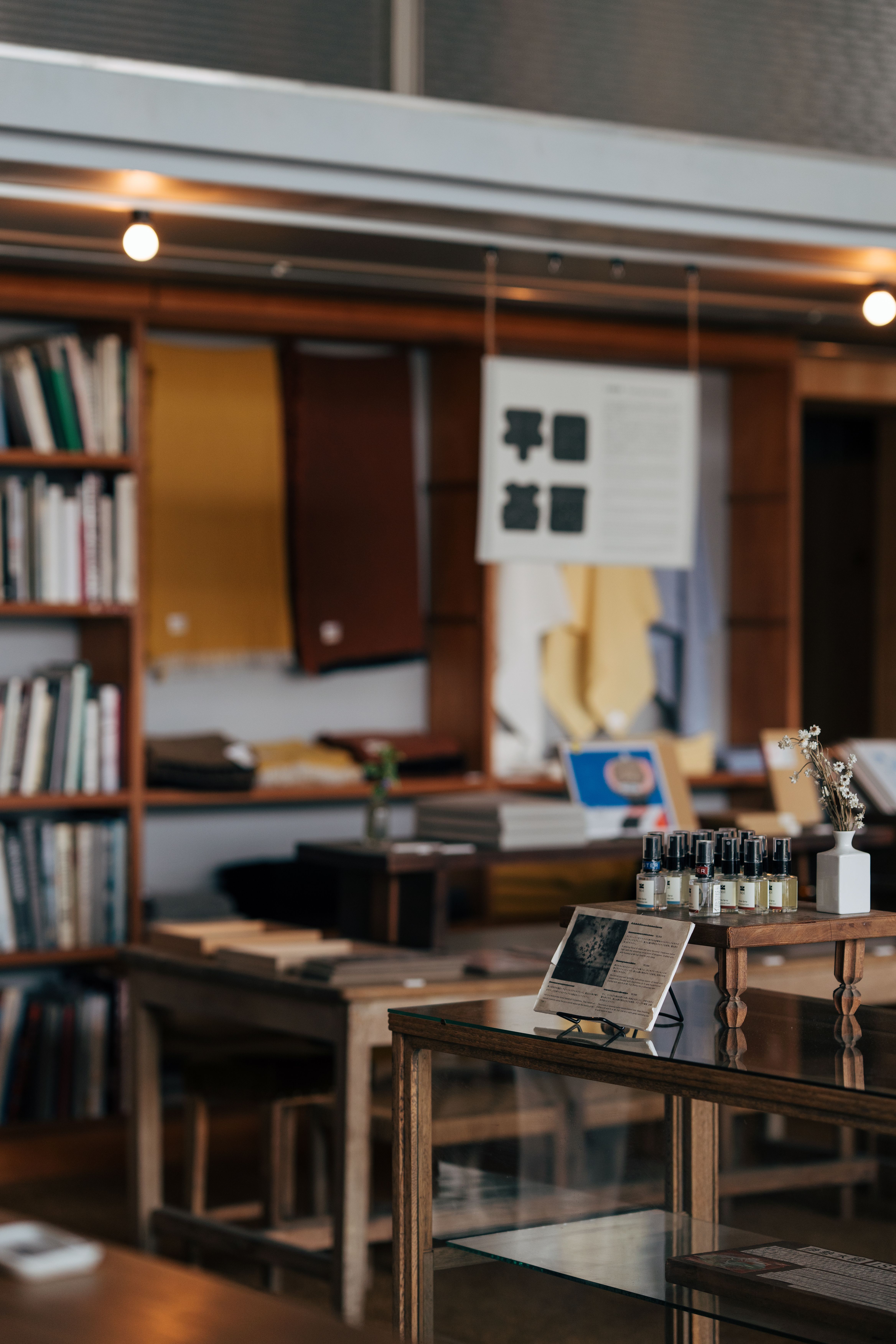 Cozy Bookstore Interior in Yokosuka, Japan · Free Stock Photo