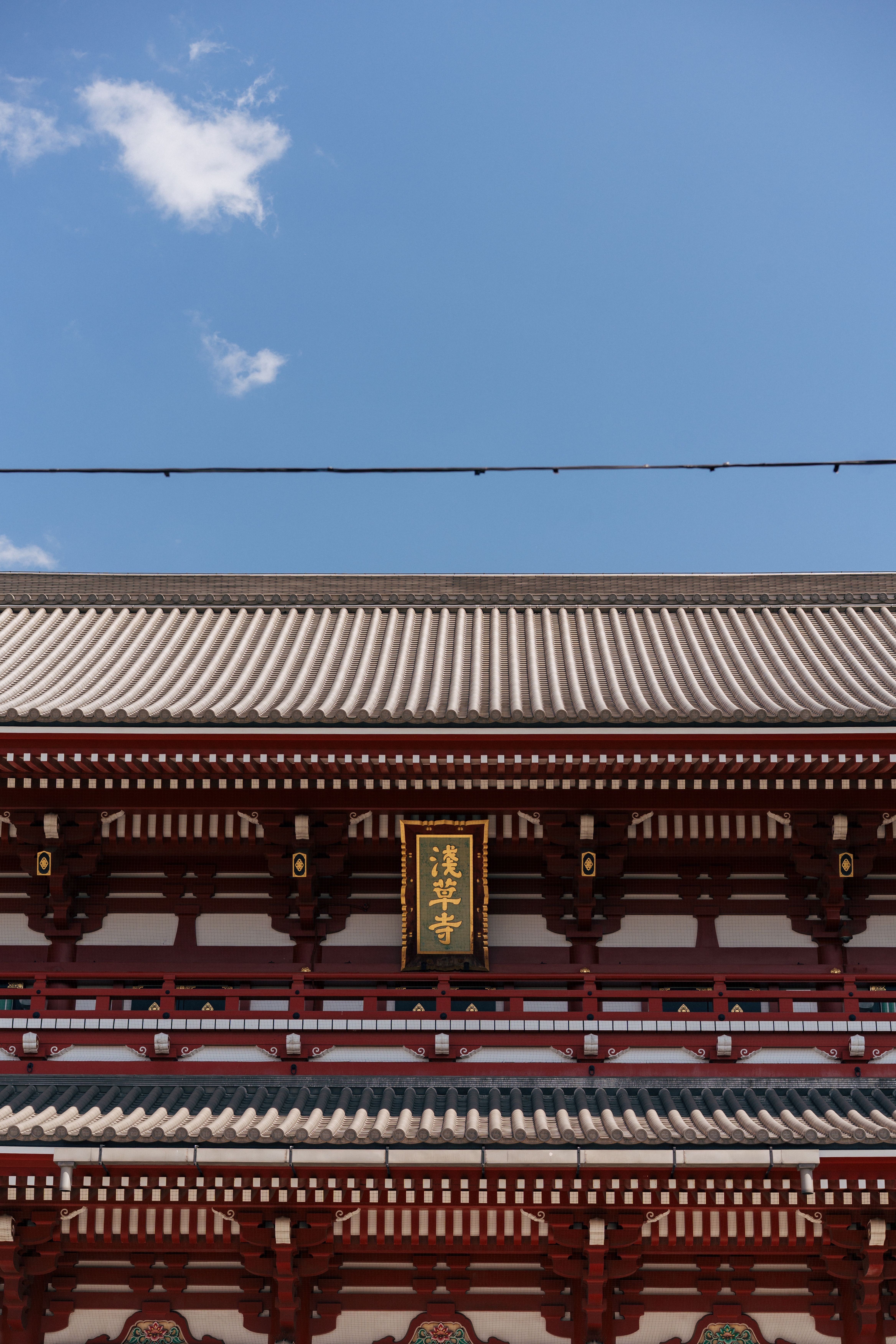 Traditional Japanese Temple Roof in Tokyo · Free Stock Photo
