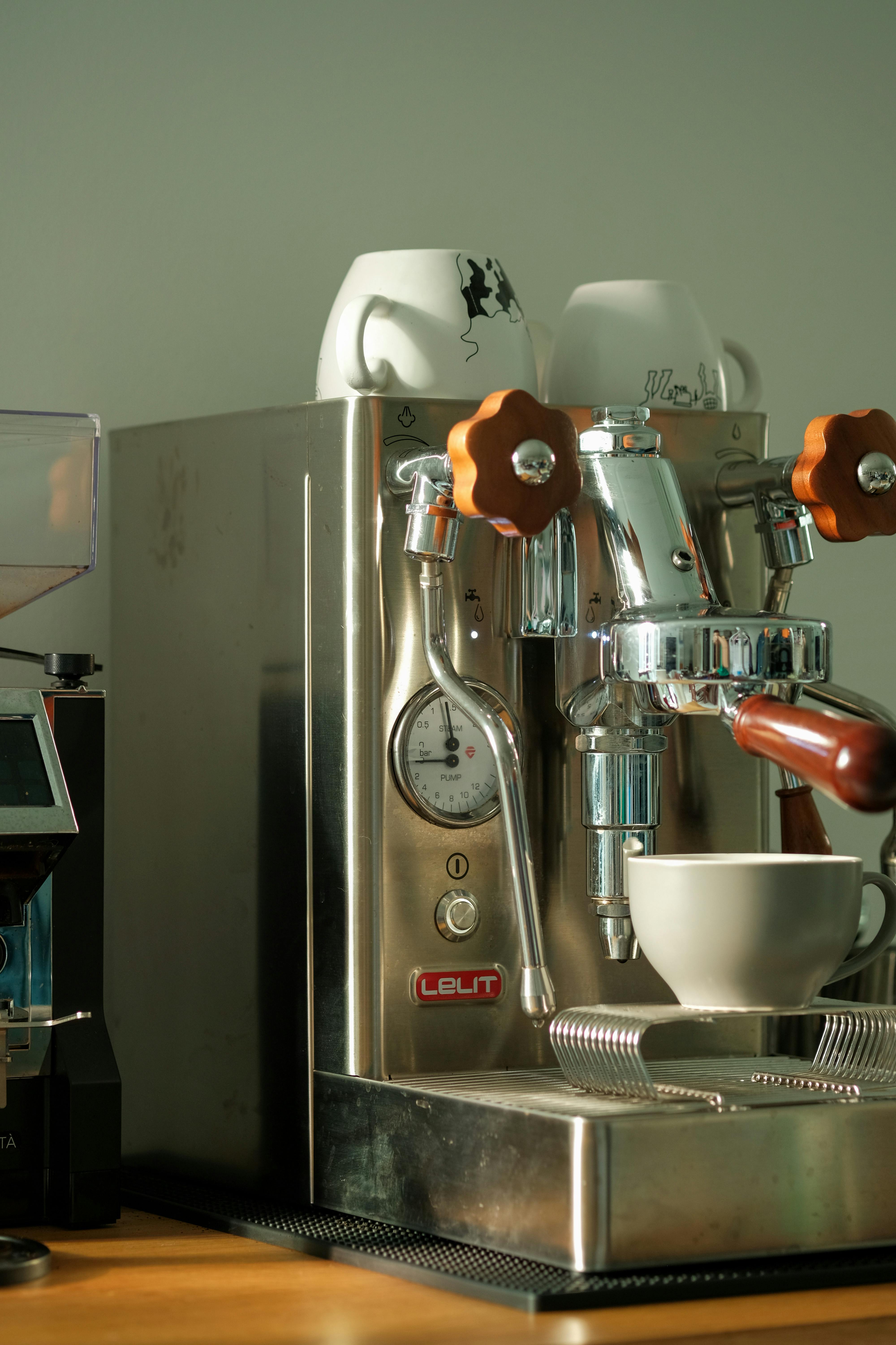 Coffee Maker Photos, Download The BEST Free Coffee Maker Stock Photos ...