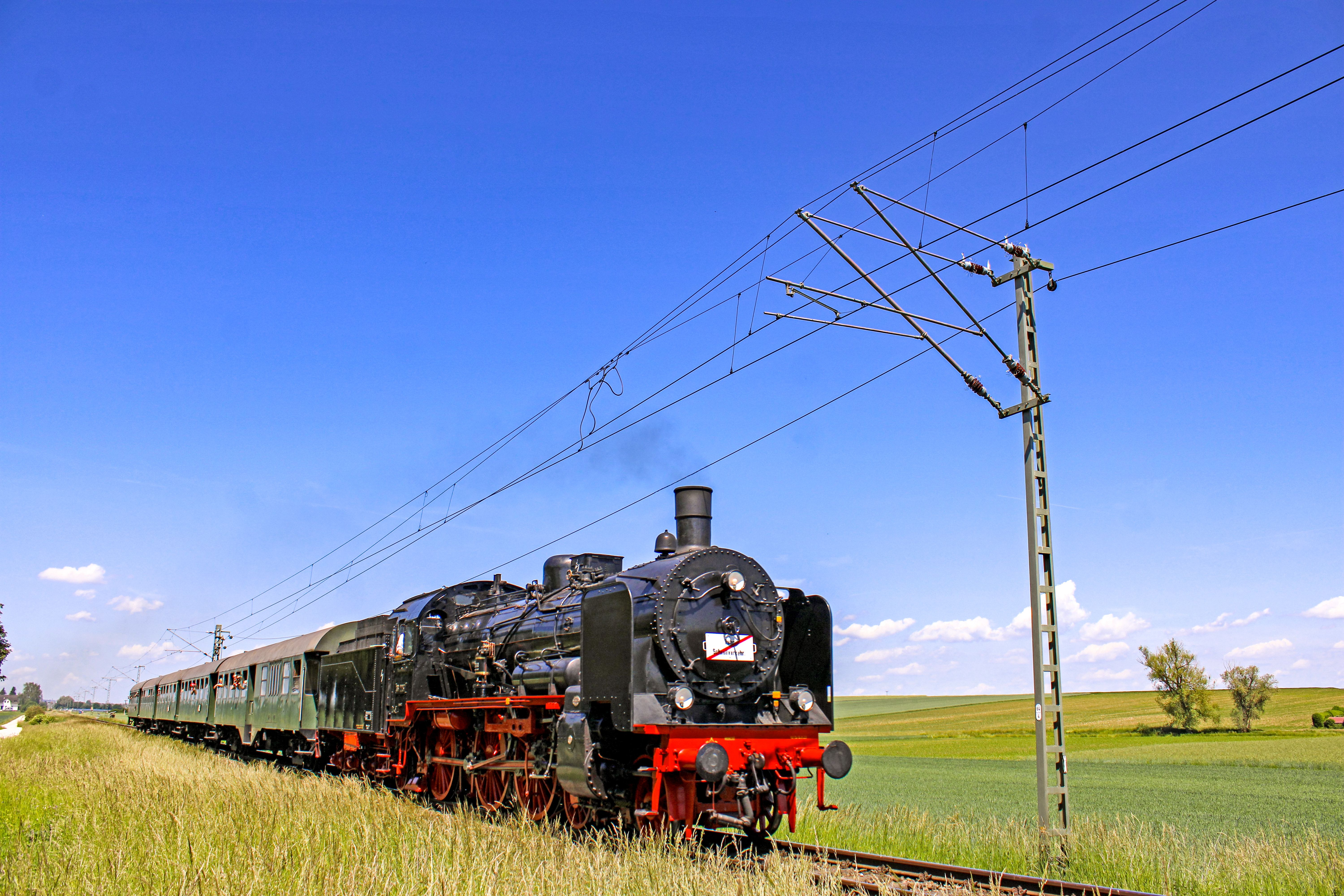 Vintage Steam Train in Sunny Countryside · Free Stock Photo
