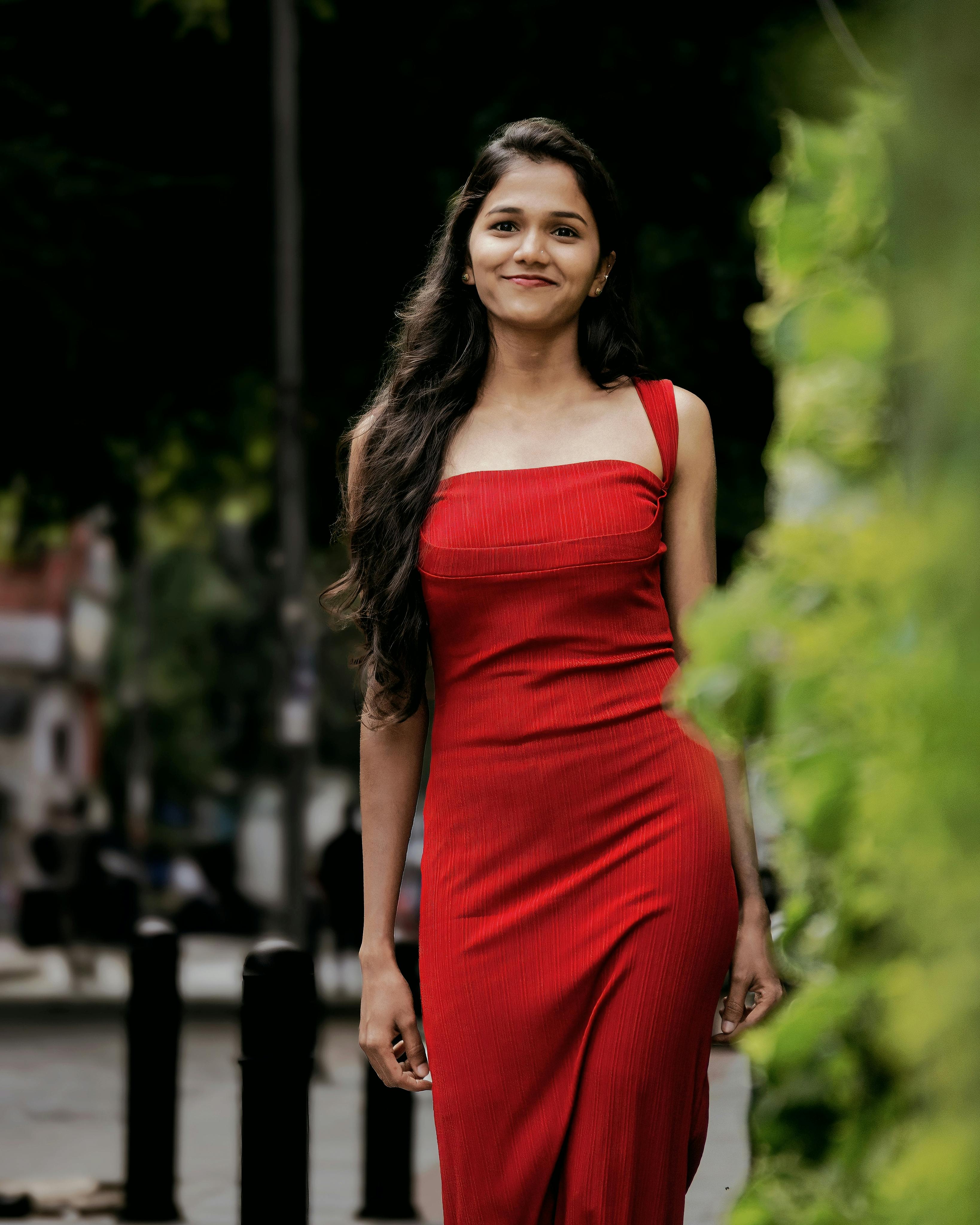 Sexy Women Walking On The Street Photos, Download The BEST Free Sexy ...