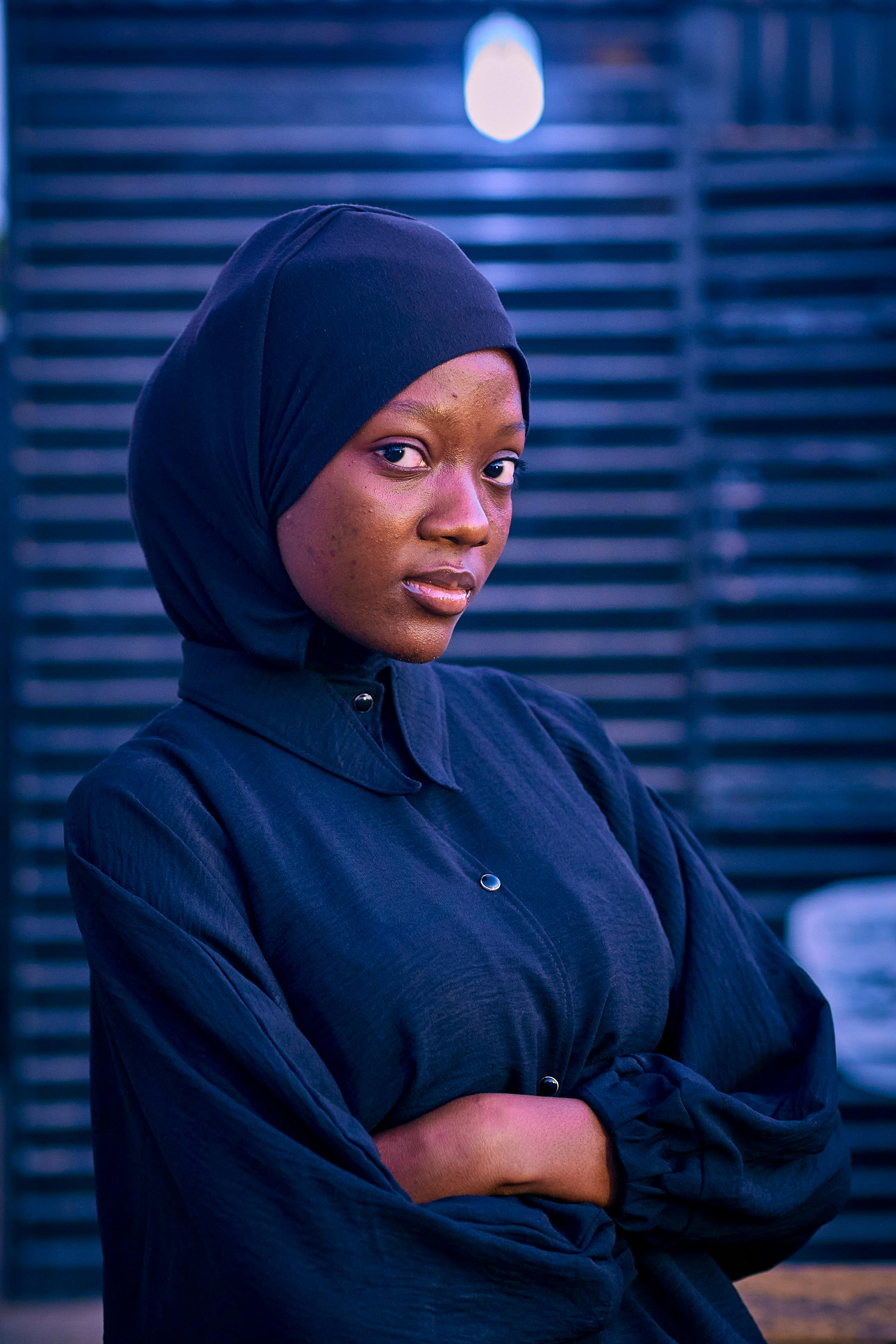 Closed Arms Posture Photos, Download The BEST Free Closed Arms Posture ...