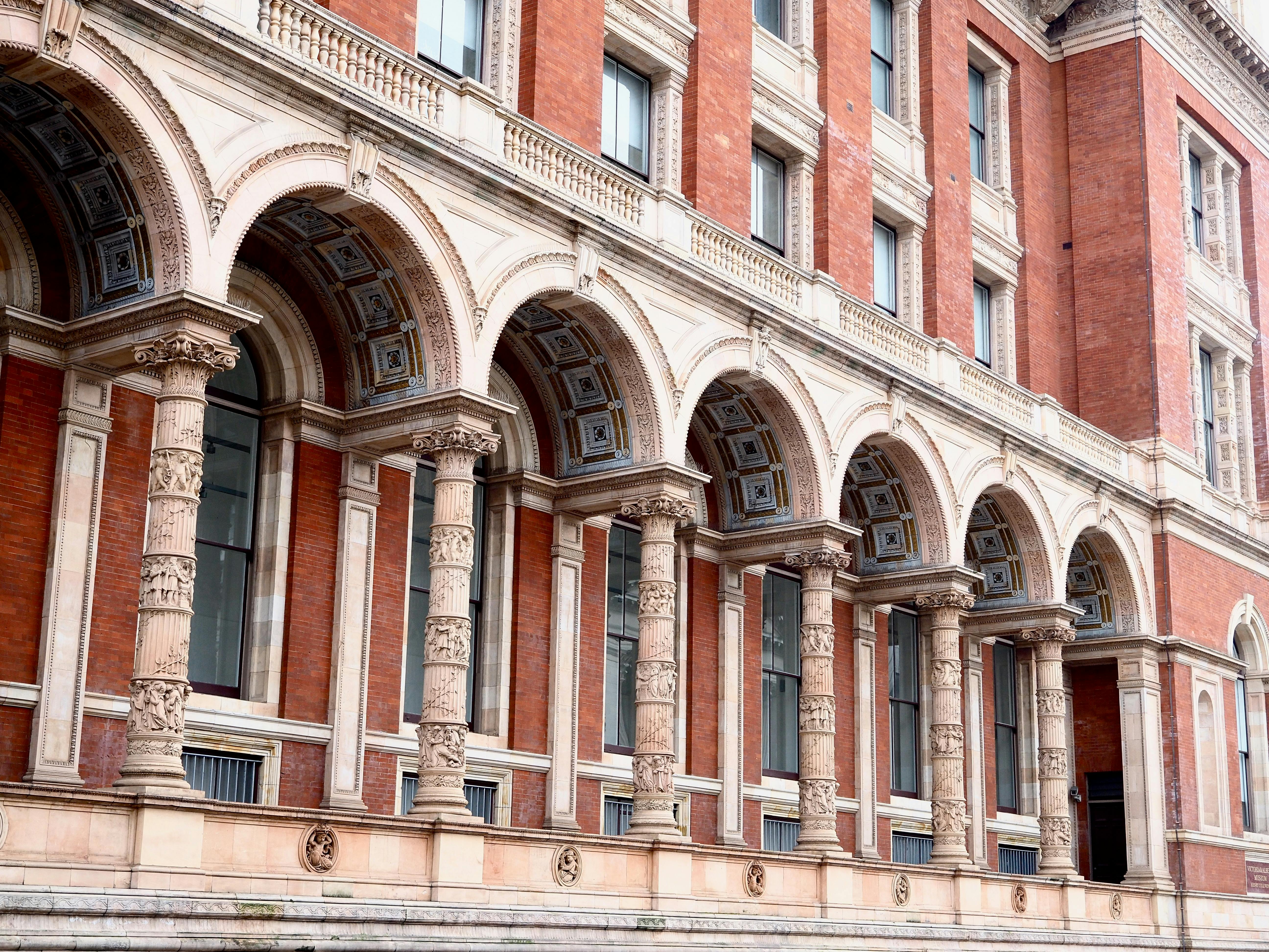 Classical Architecture with Arched Colonnade · Free Stock Photo