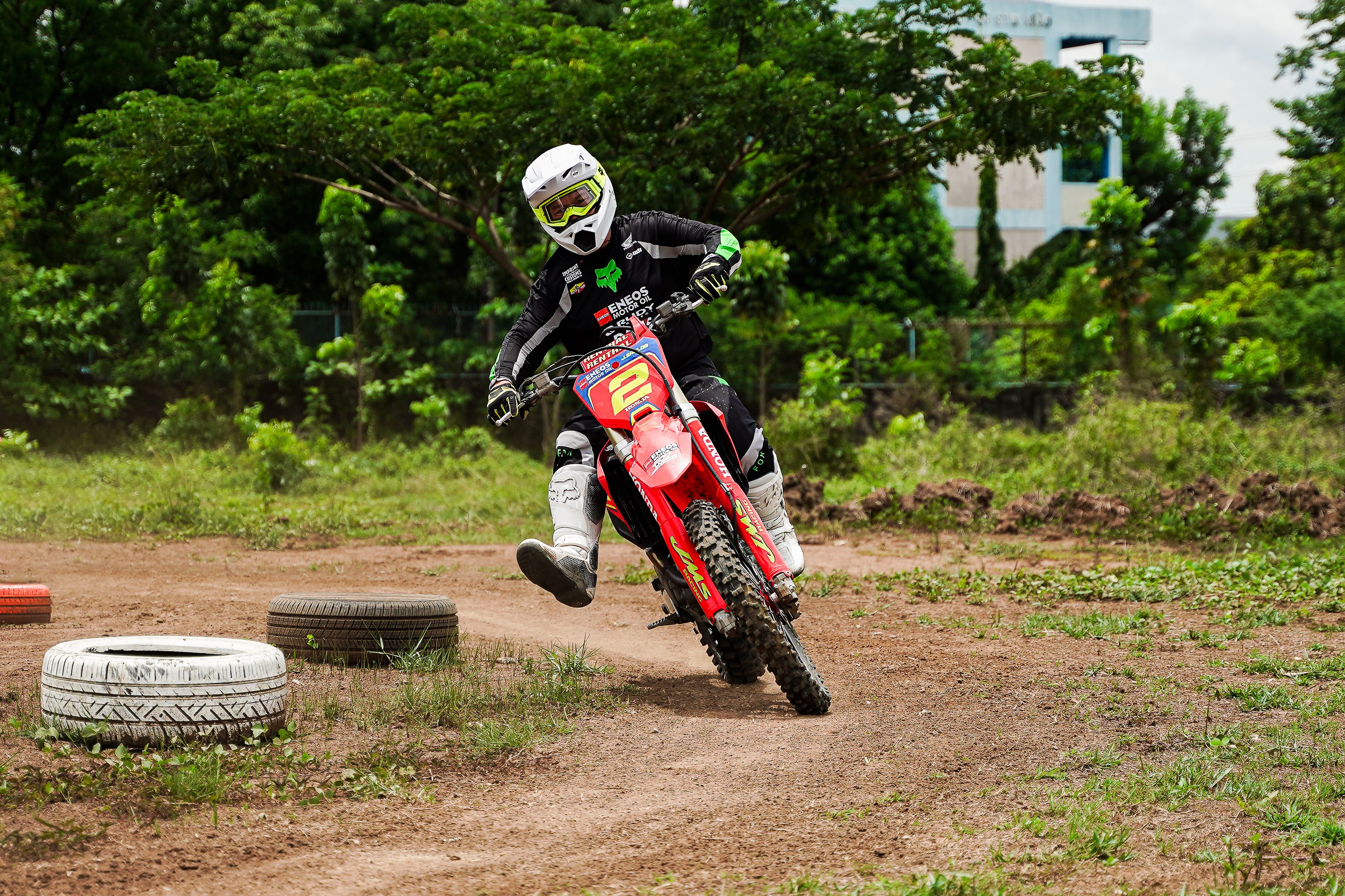 Heavy Motorcycle Turning Photo Photos, Download The BEST Free Heavy ...