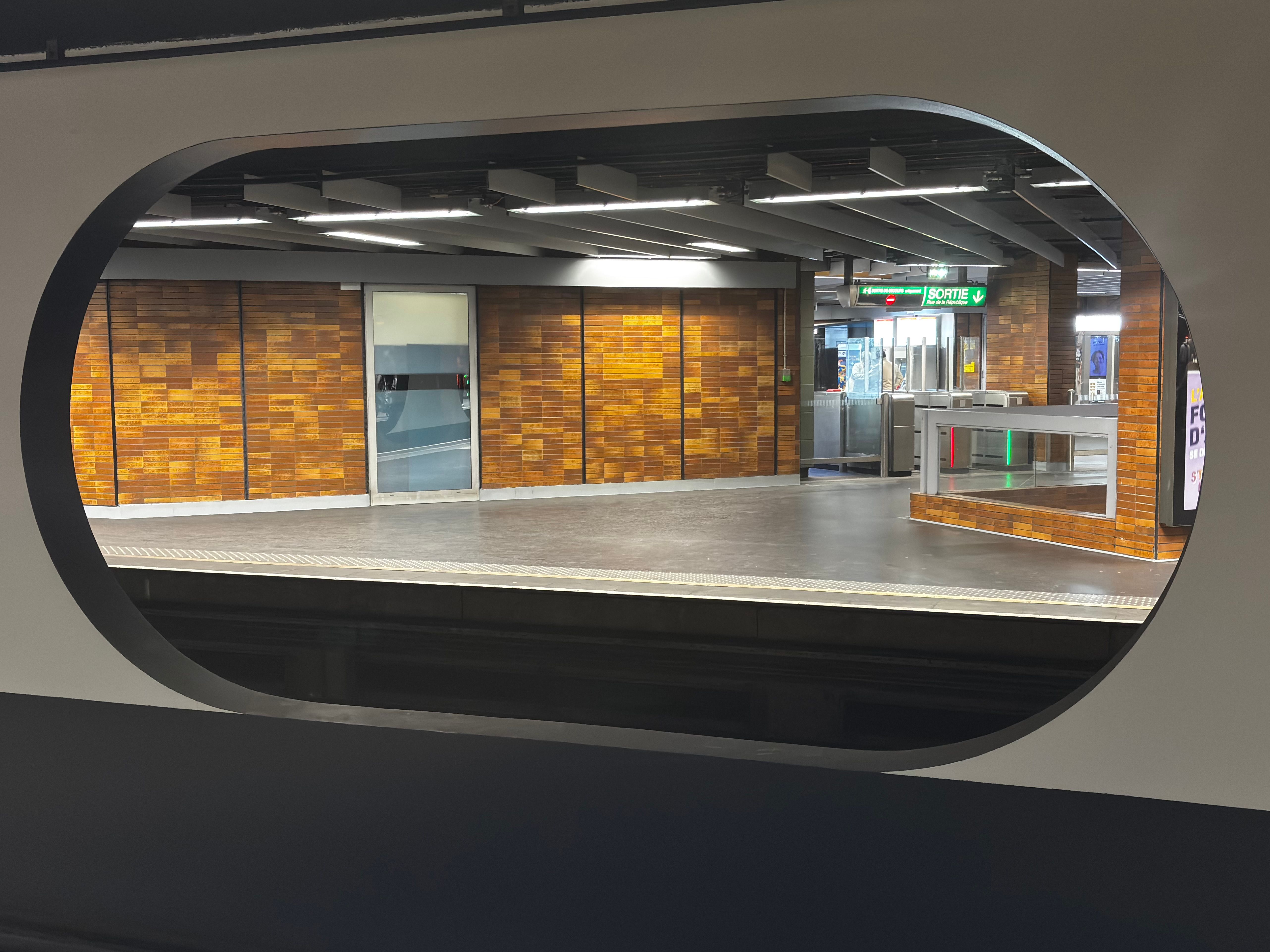 Lyon Metro Station Interior with Modern Design · Free Stock Photo