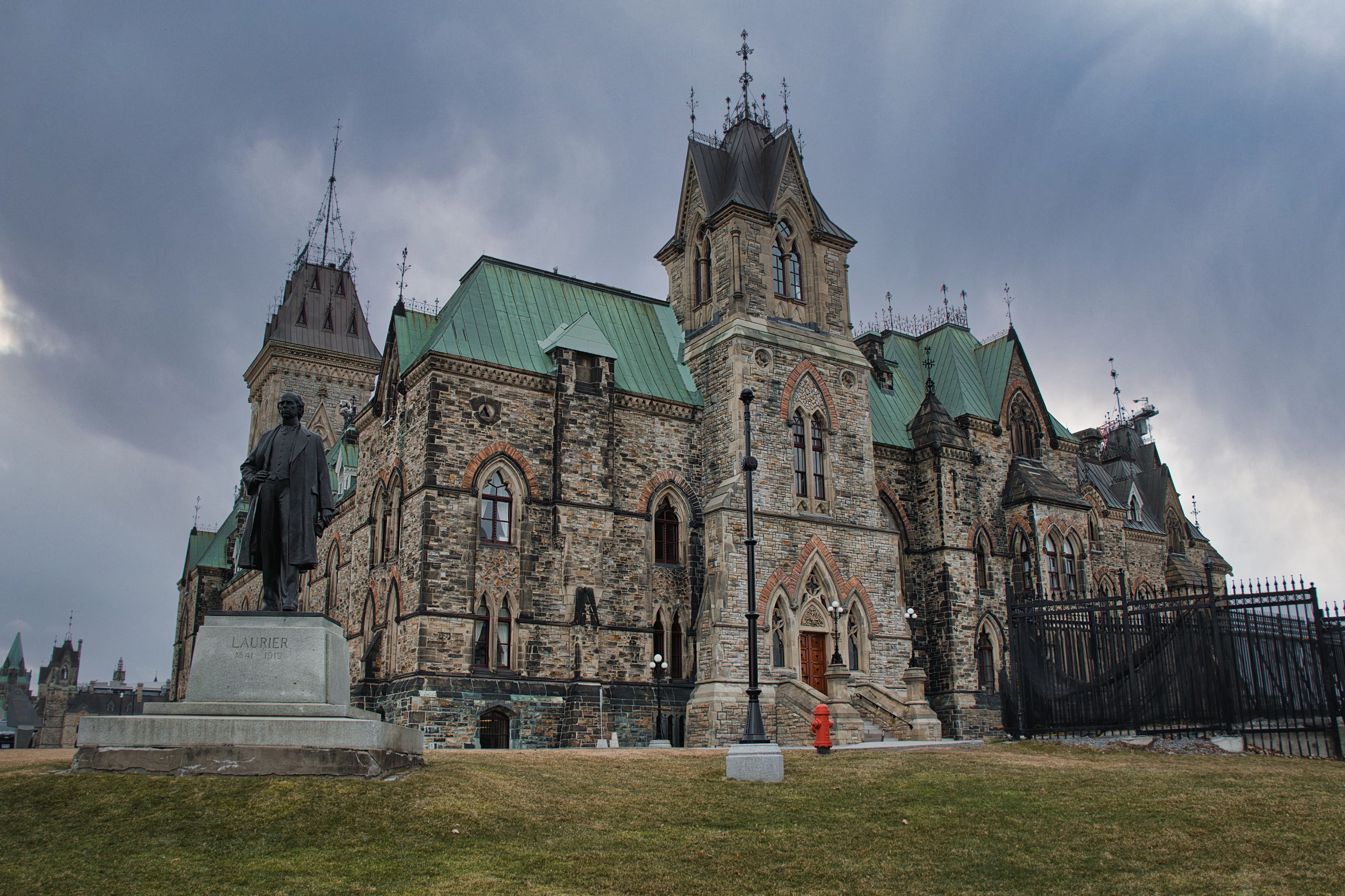 Gothic Architecture of Canadian Parliament Building · Free Stock Photo