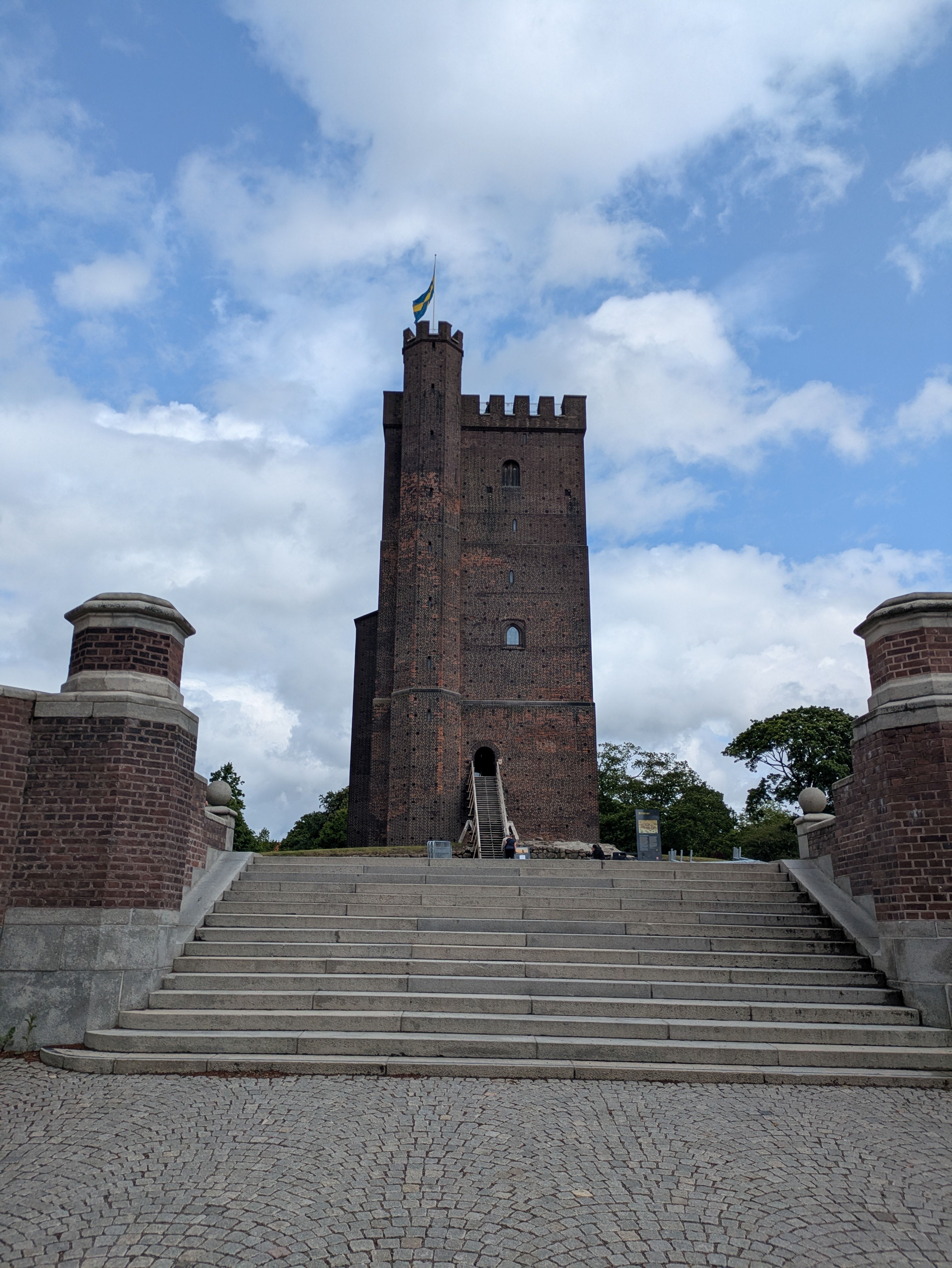 Kärnan Tower in Helsingborg on a Sunny Day · Free Stock Photo