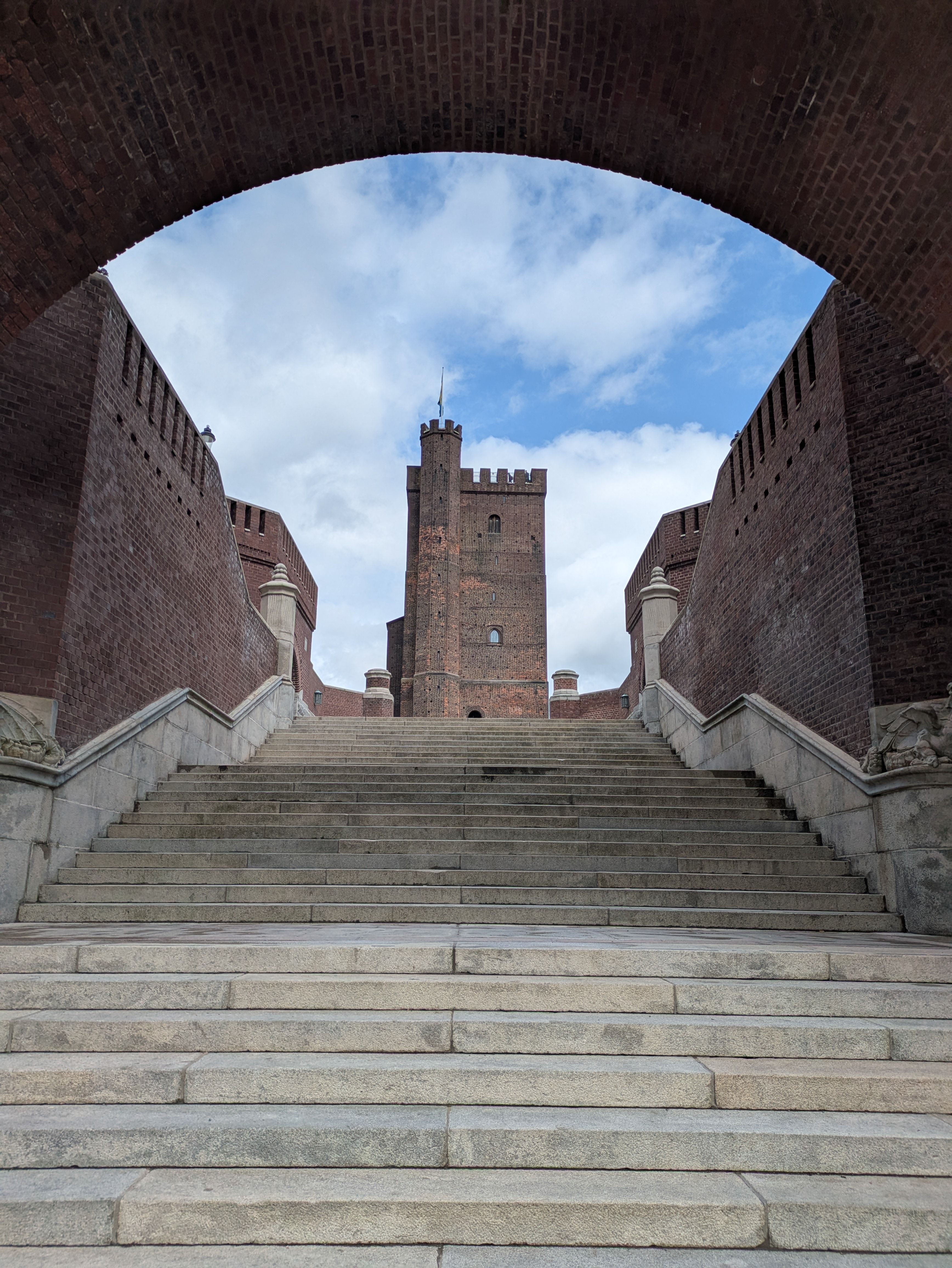 Historic Fortress Architecture with Stone Stairway · Free Stock Photo