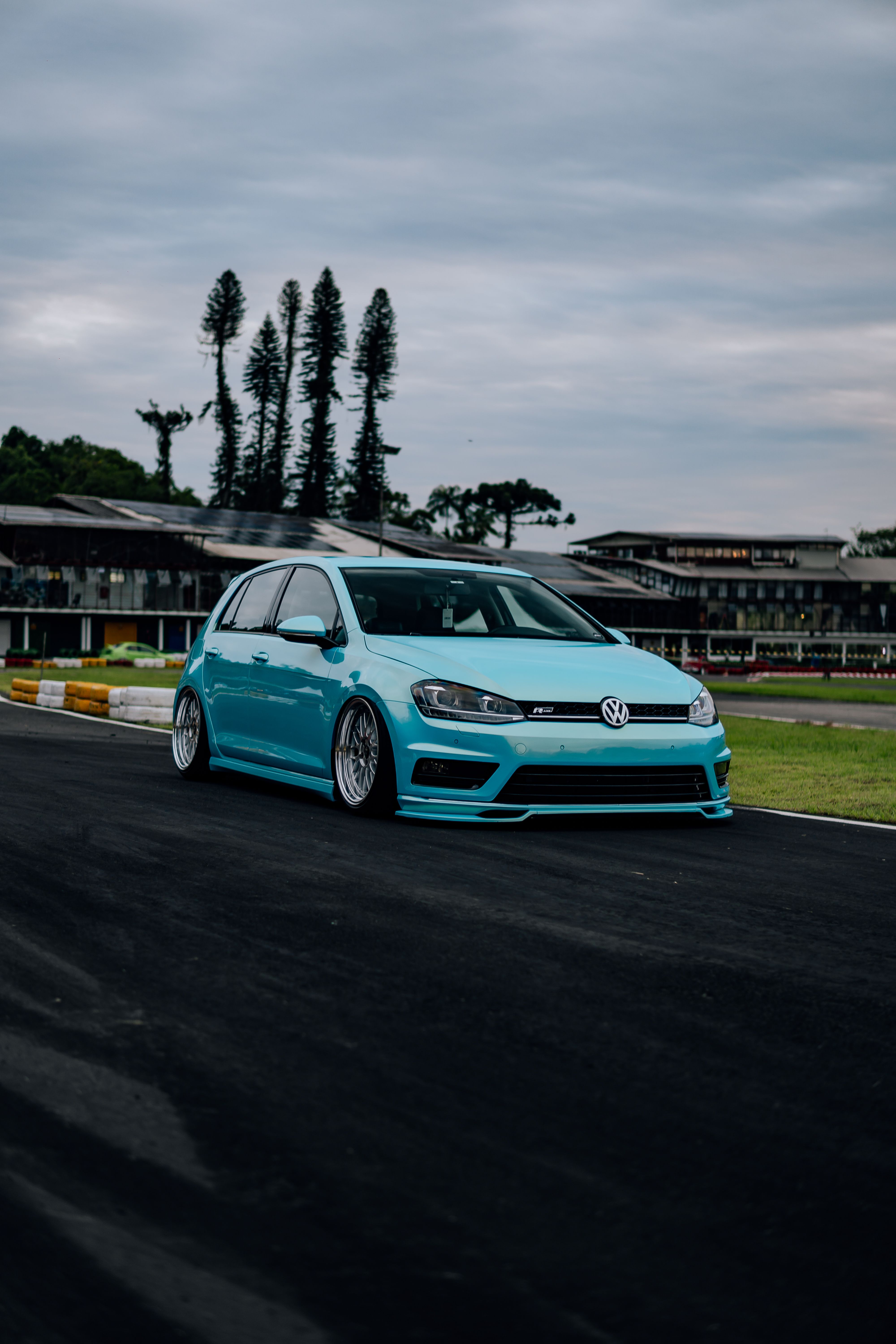 Vw Golf Azul Vibrante En El Encuentro Automovilístico Brasileño · Foto ...