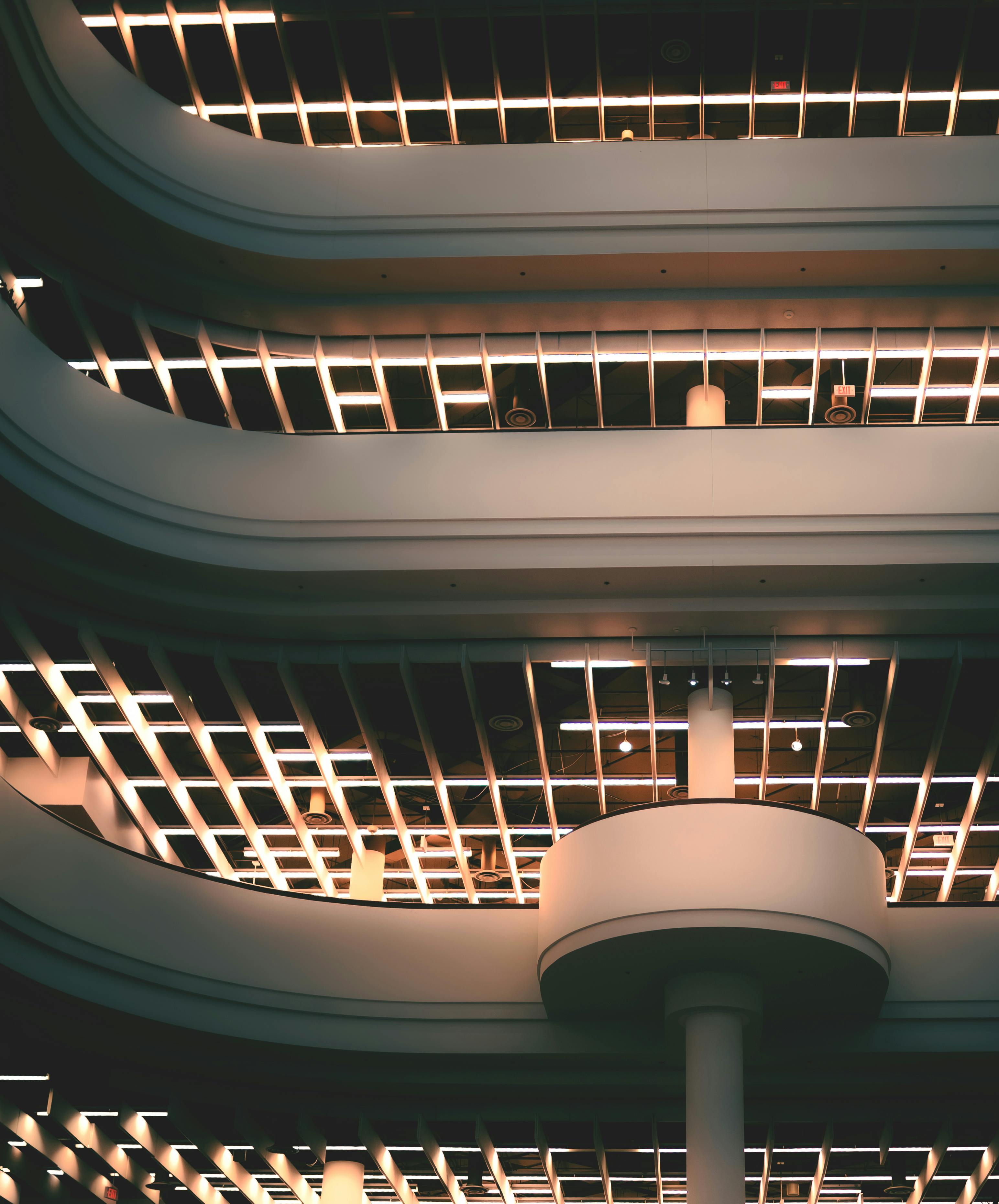 Modern Architectural Interior with Geometric Lines · Free Stock Photo