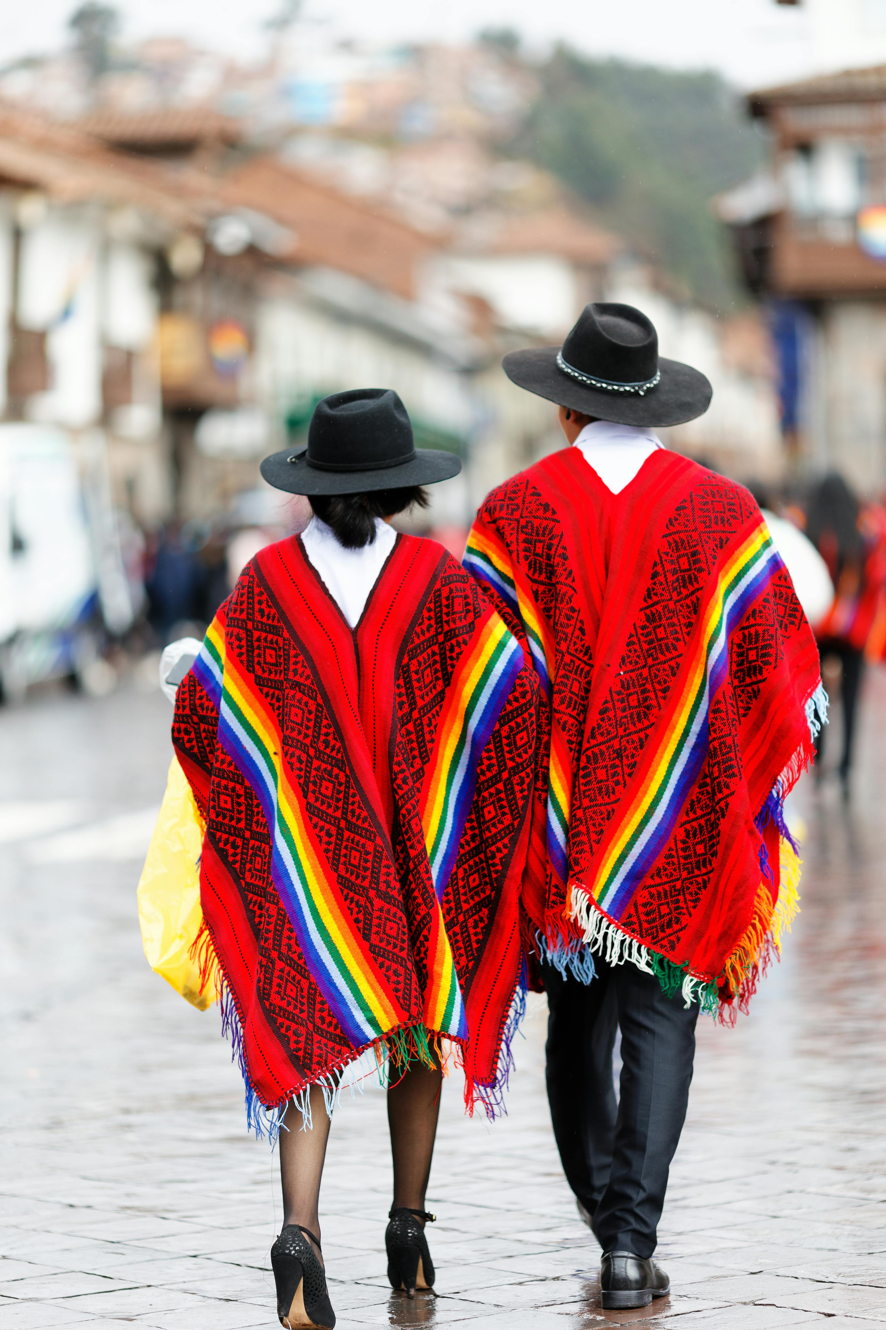Traditional Quechua Attire in Cusco's Streets · Free Stock Photo