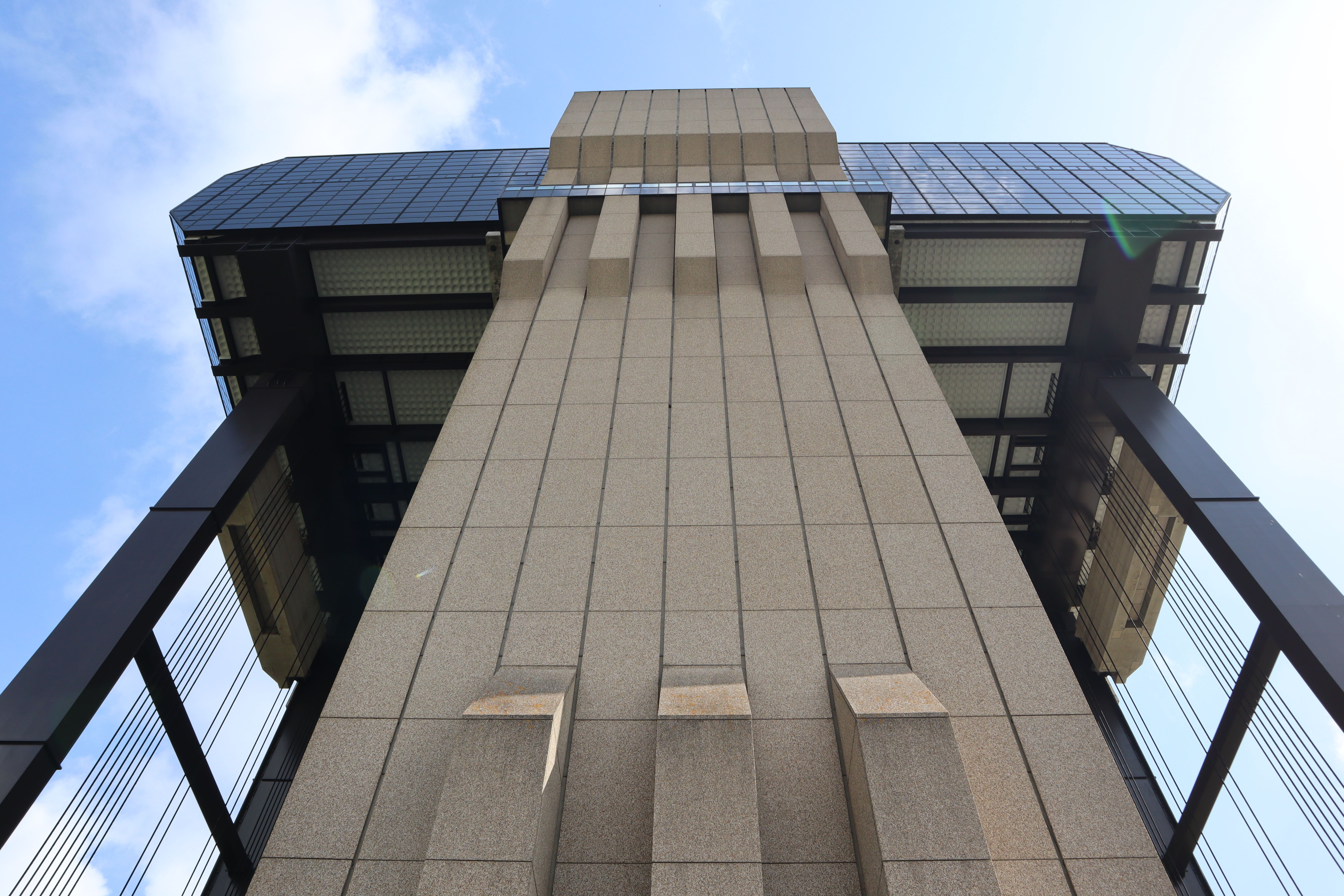 Impressive Modern Architecture Structure View · Free Stock Photo