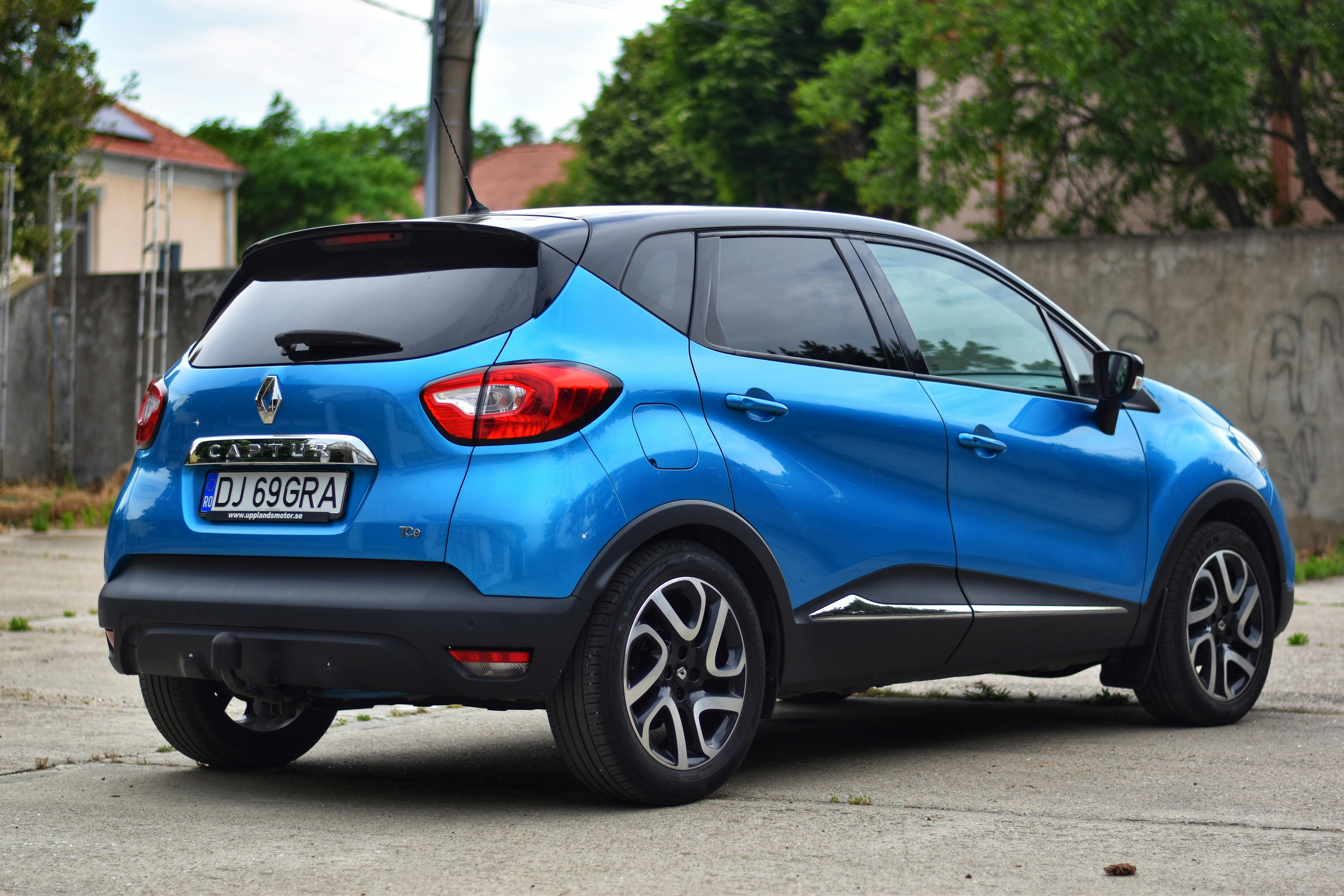 Blue Renault Captur Parked Outdoors · Free Stock Photo