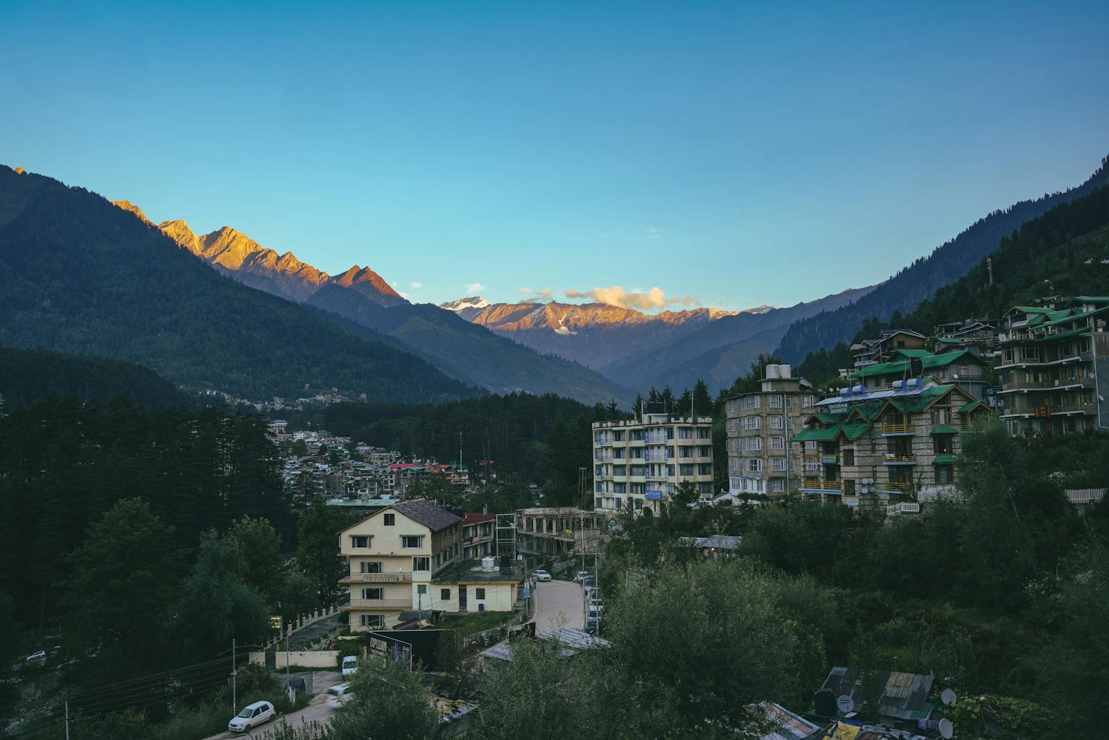Manali Photos, Download The BEST Free Manali Stock Photos & HD Images