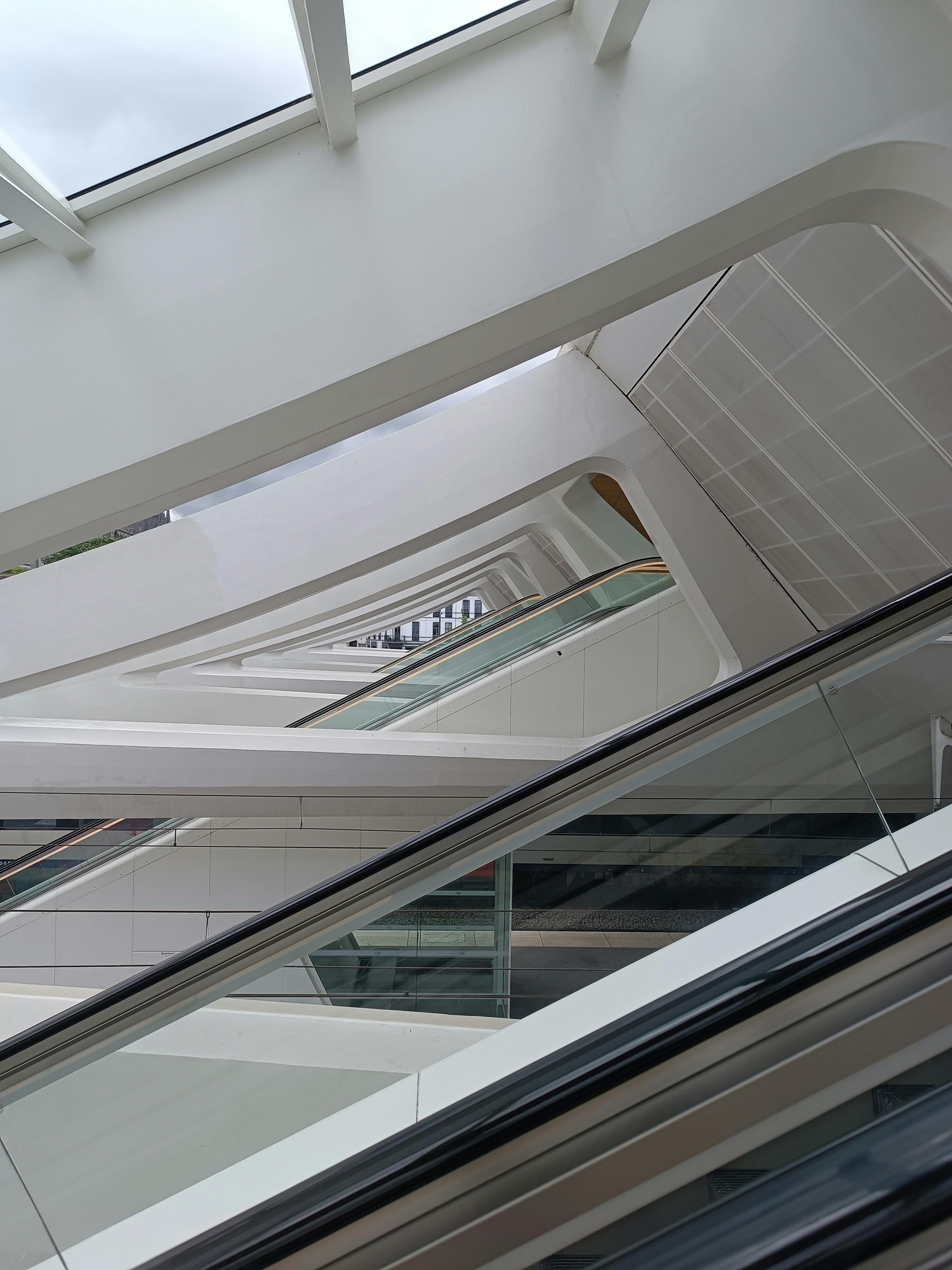 Modern Architectural Escalator Interior Design · Free Stock Photo