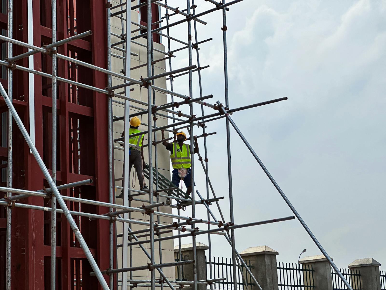 Scaffolding Photos, Download The BEST Free Scaffolding Stock Photos ...