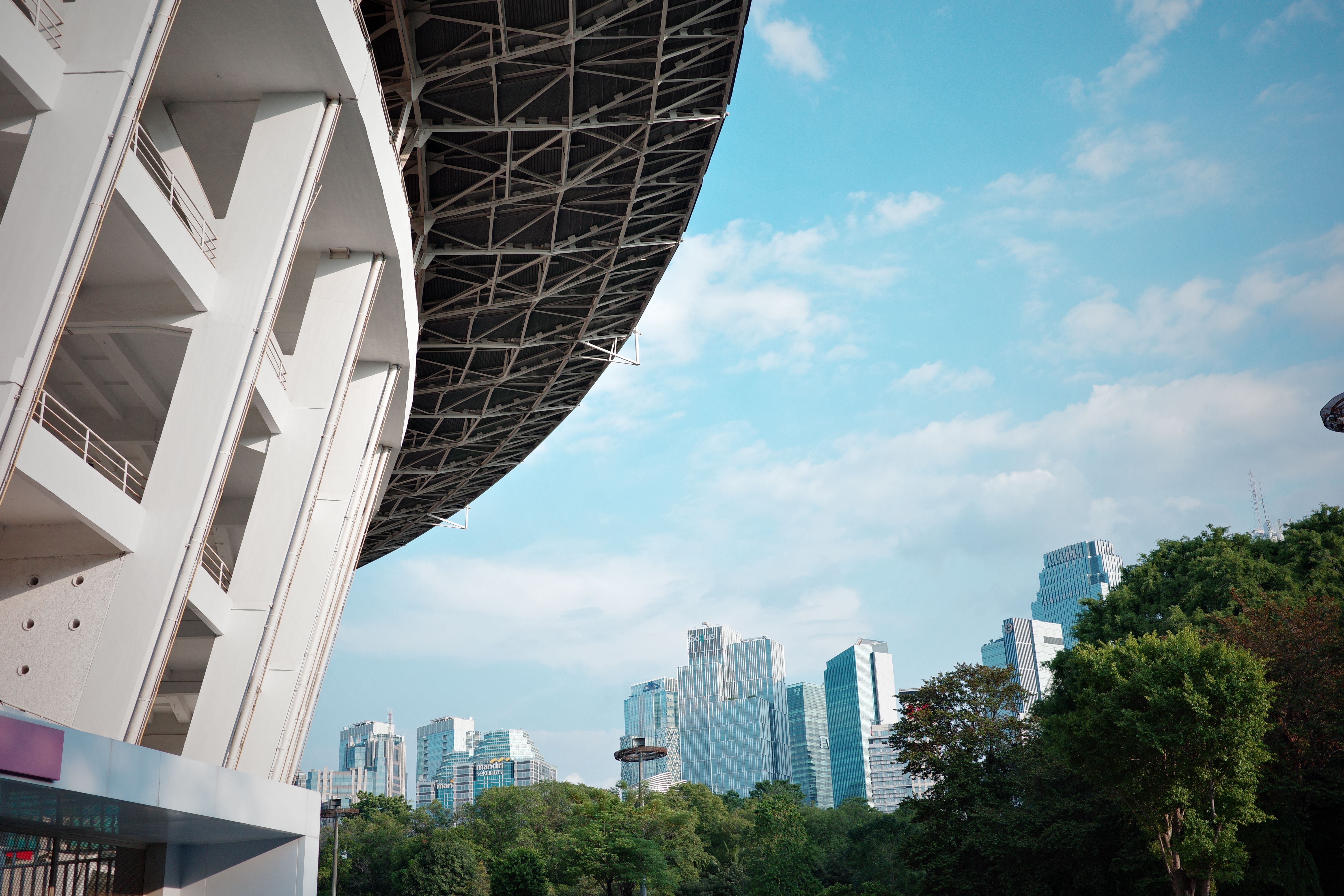 Modern Architecture and Skyline in Urban Landscape · Free Stock Photo