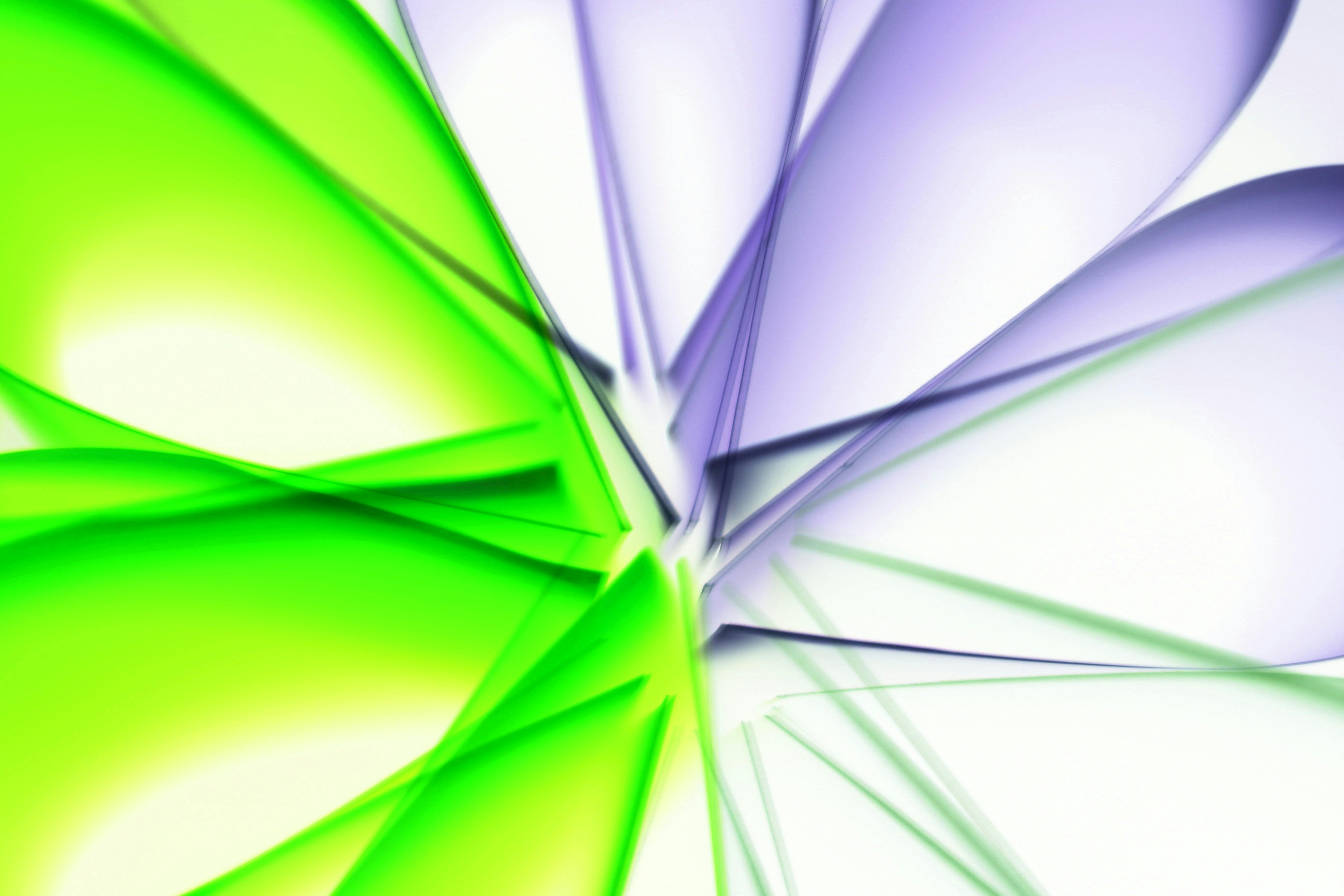 Abstract Green and Purple Light Pattern Design · Free Stock Photo