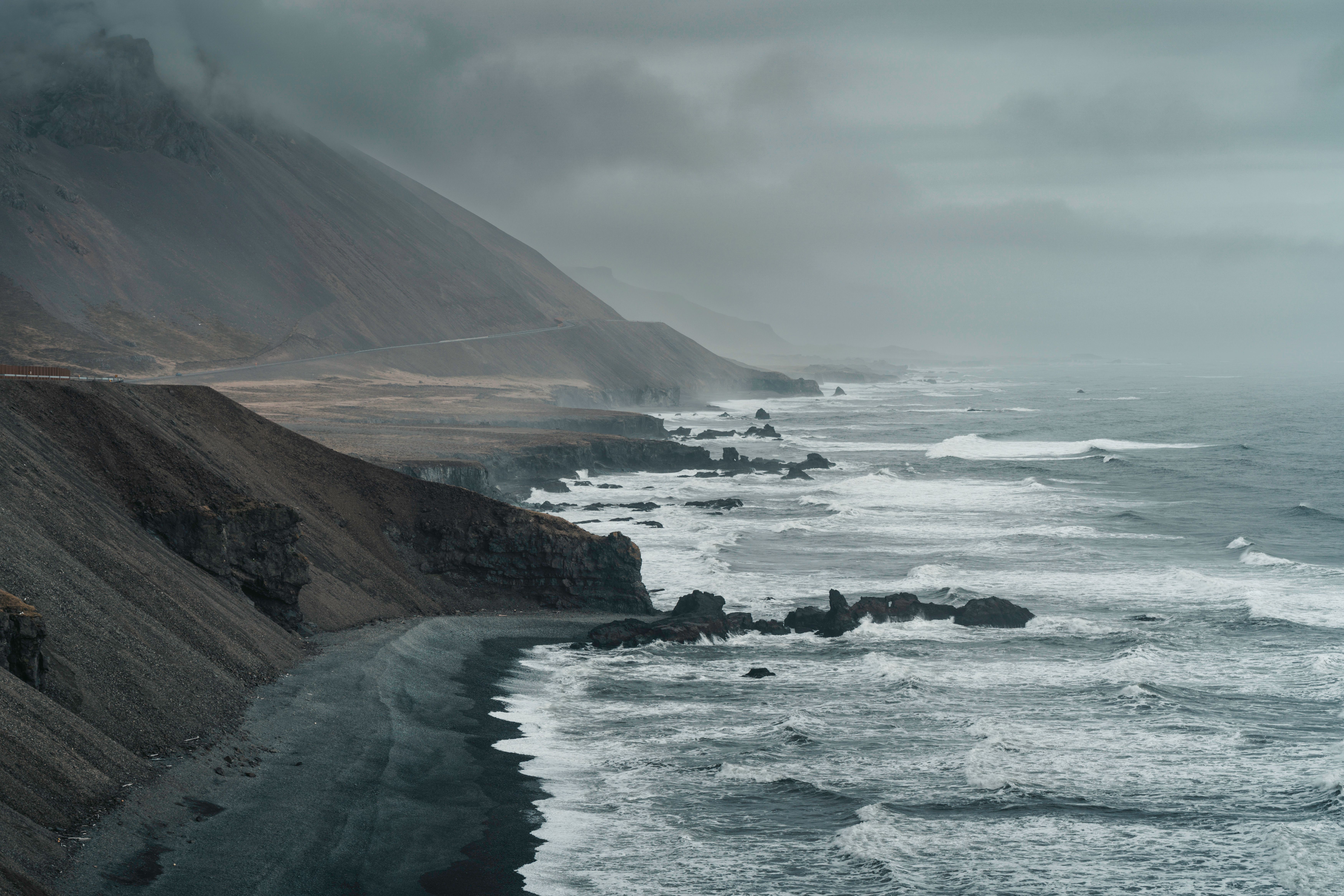 Dramatic Icelandic Coastline in Moody Weather · Free Stock Photo