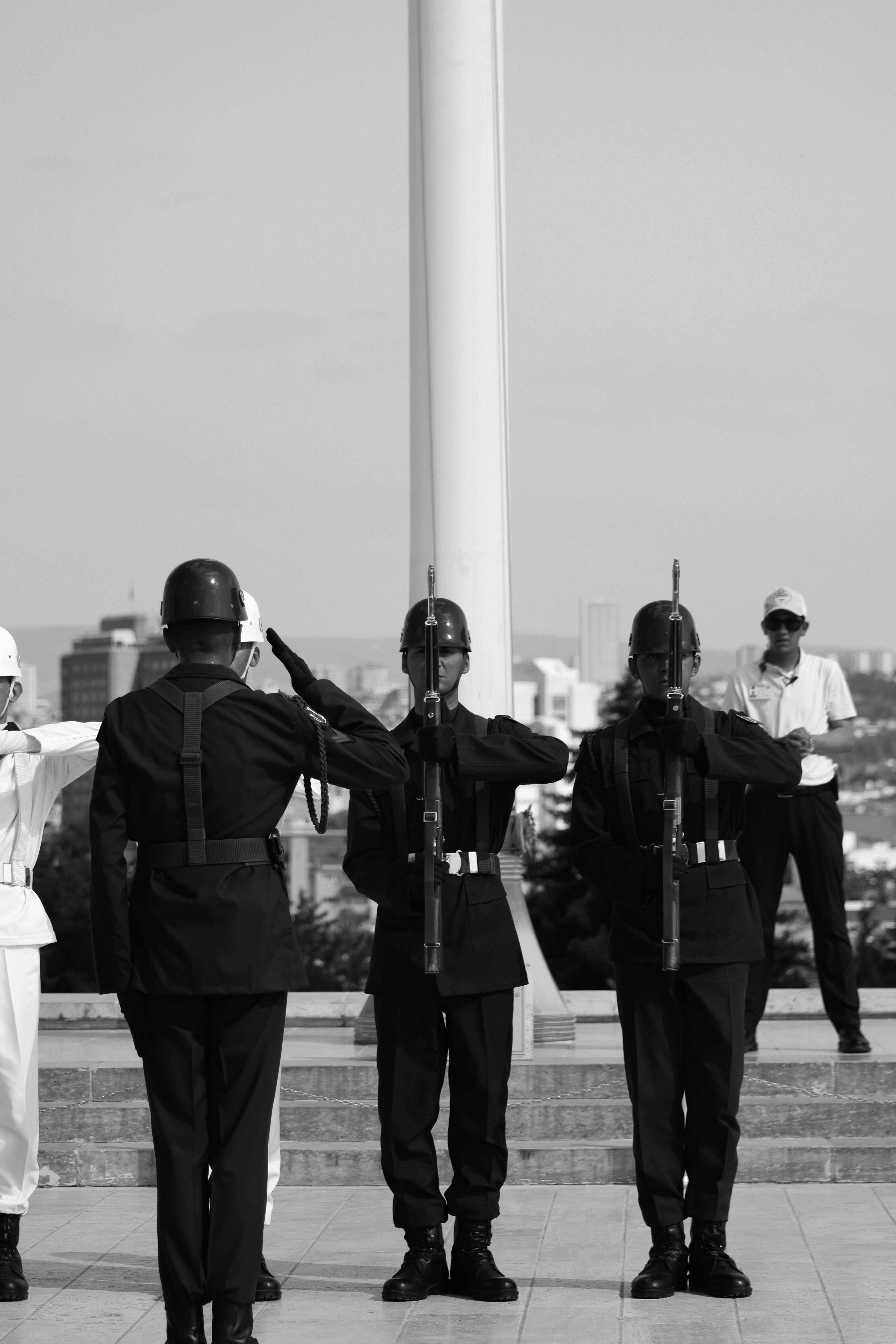 Soldier Saluting Photos, Download The BEST Free Soldier Saluting Stock ...