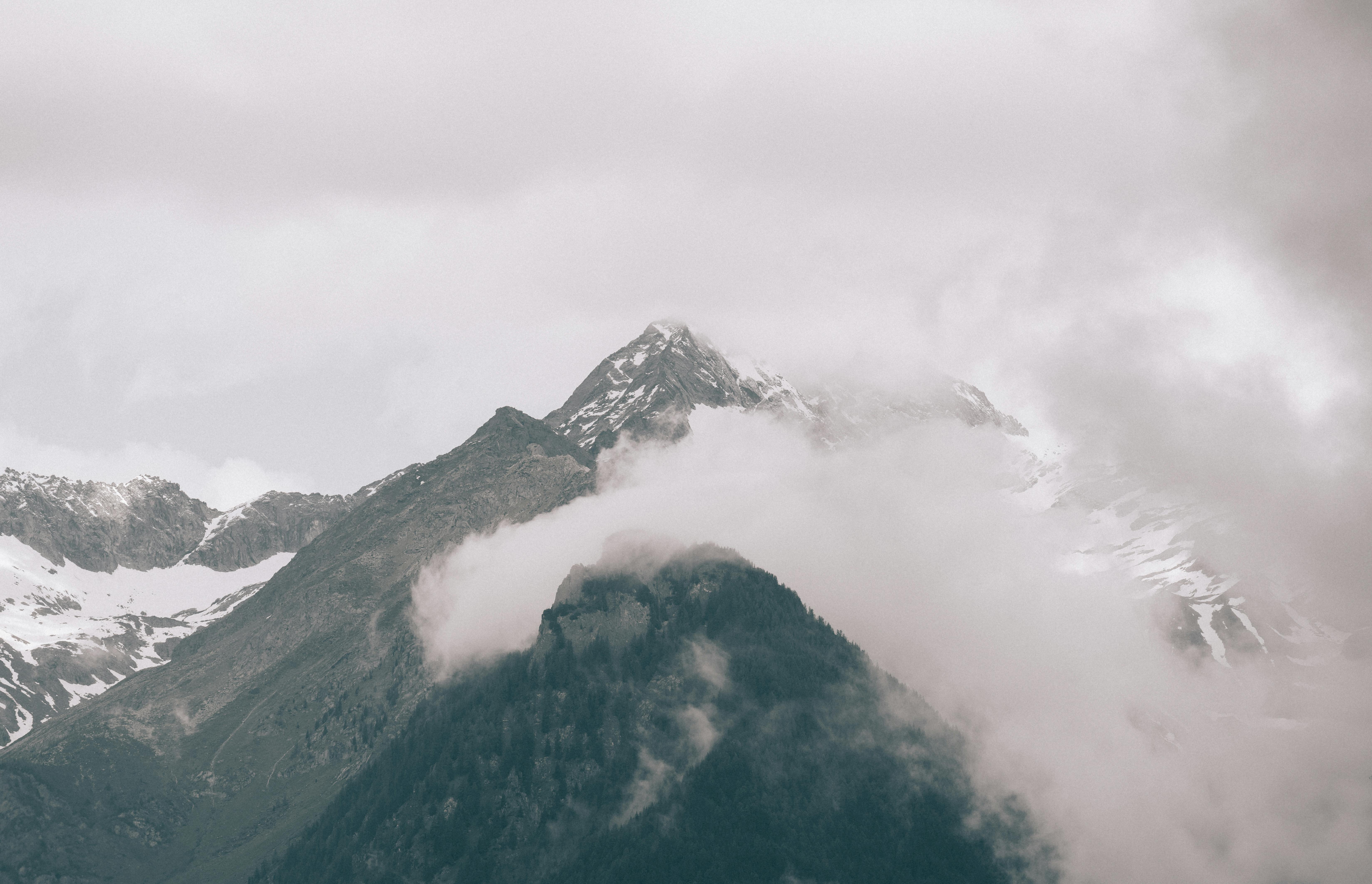 Fog-covered Mountains · Free Stock Photo