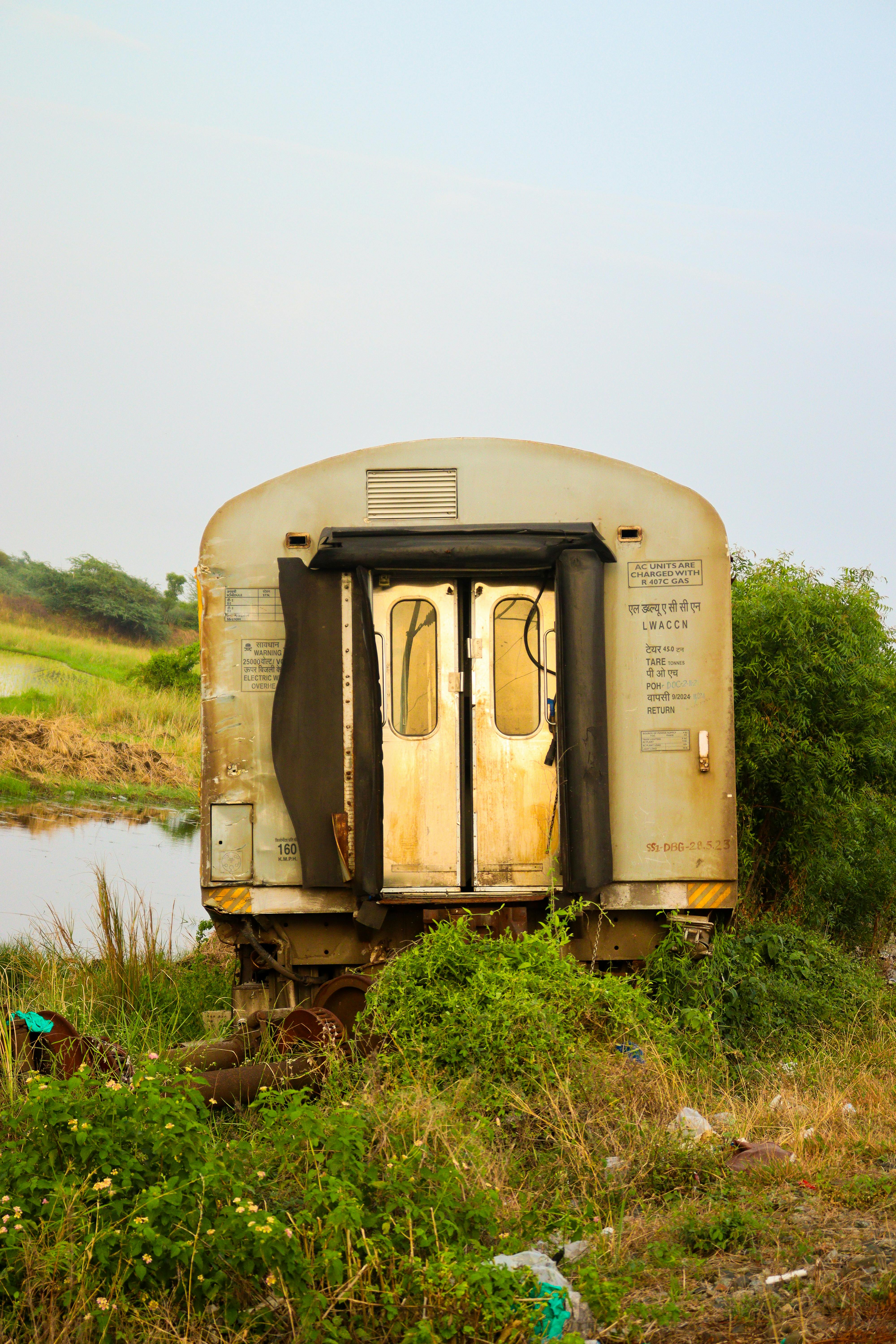 Plane And Train Photos, Download The BEST Free Plane And Train Stock ...