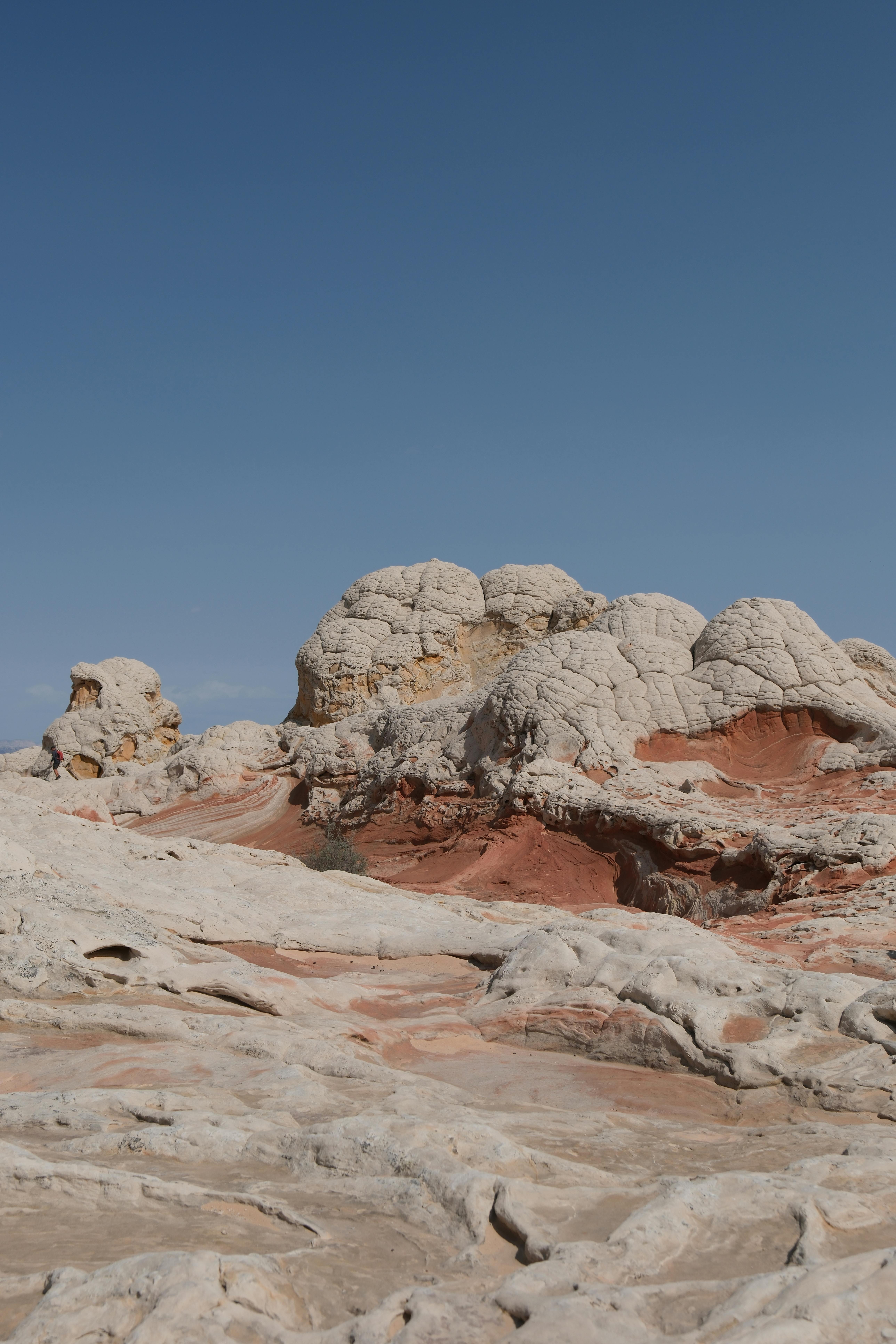 Stunning White Pocket Rock Formations in Arizona · Free Stock Photo