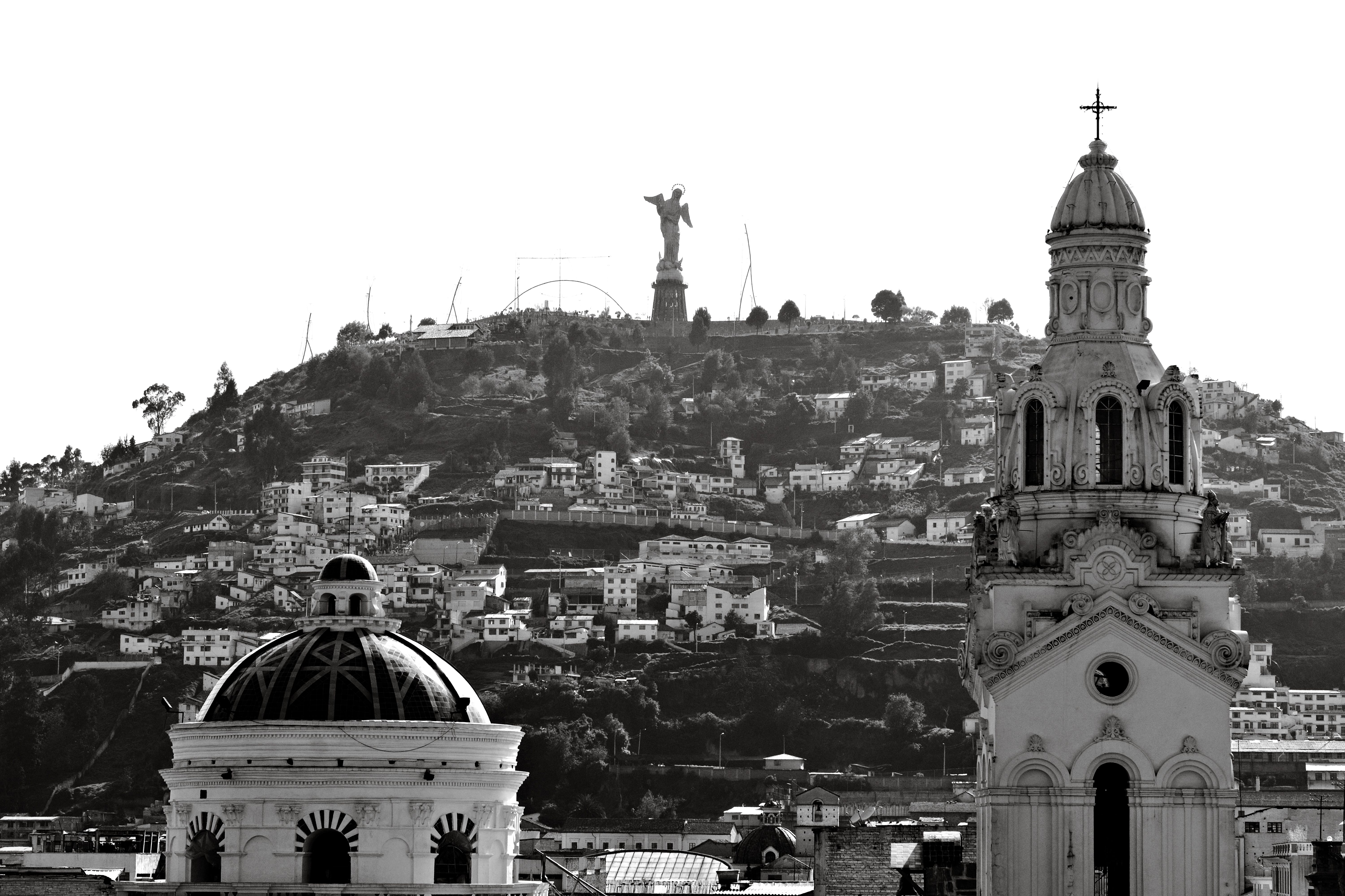Vista Aérea Del Centro Histórico De Quito · Foto de stock gratuita