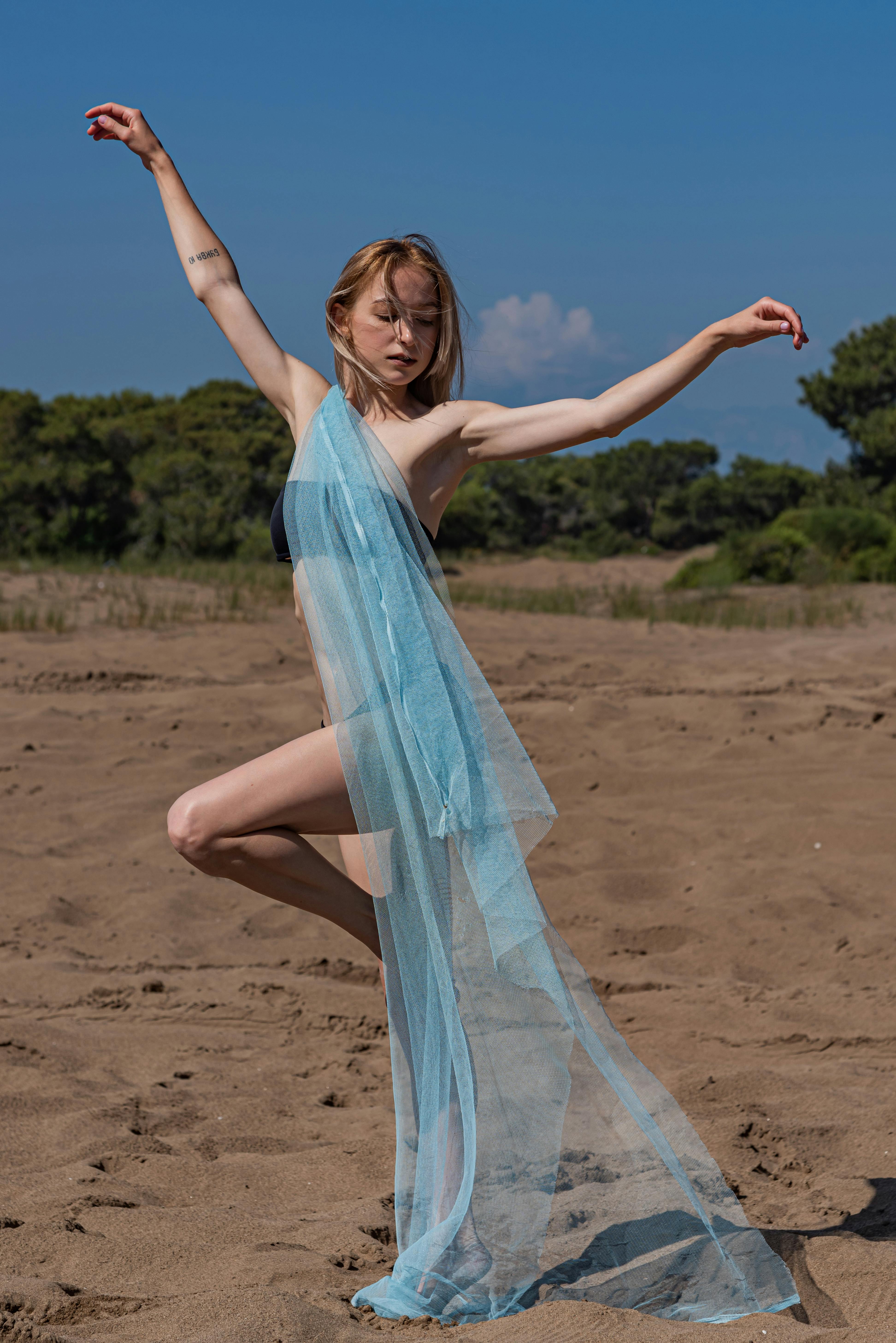 Chan Dung Dancer Photos, Download The BEST Free Chan Dung Dancer Stock Photos & HD Images