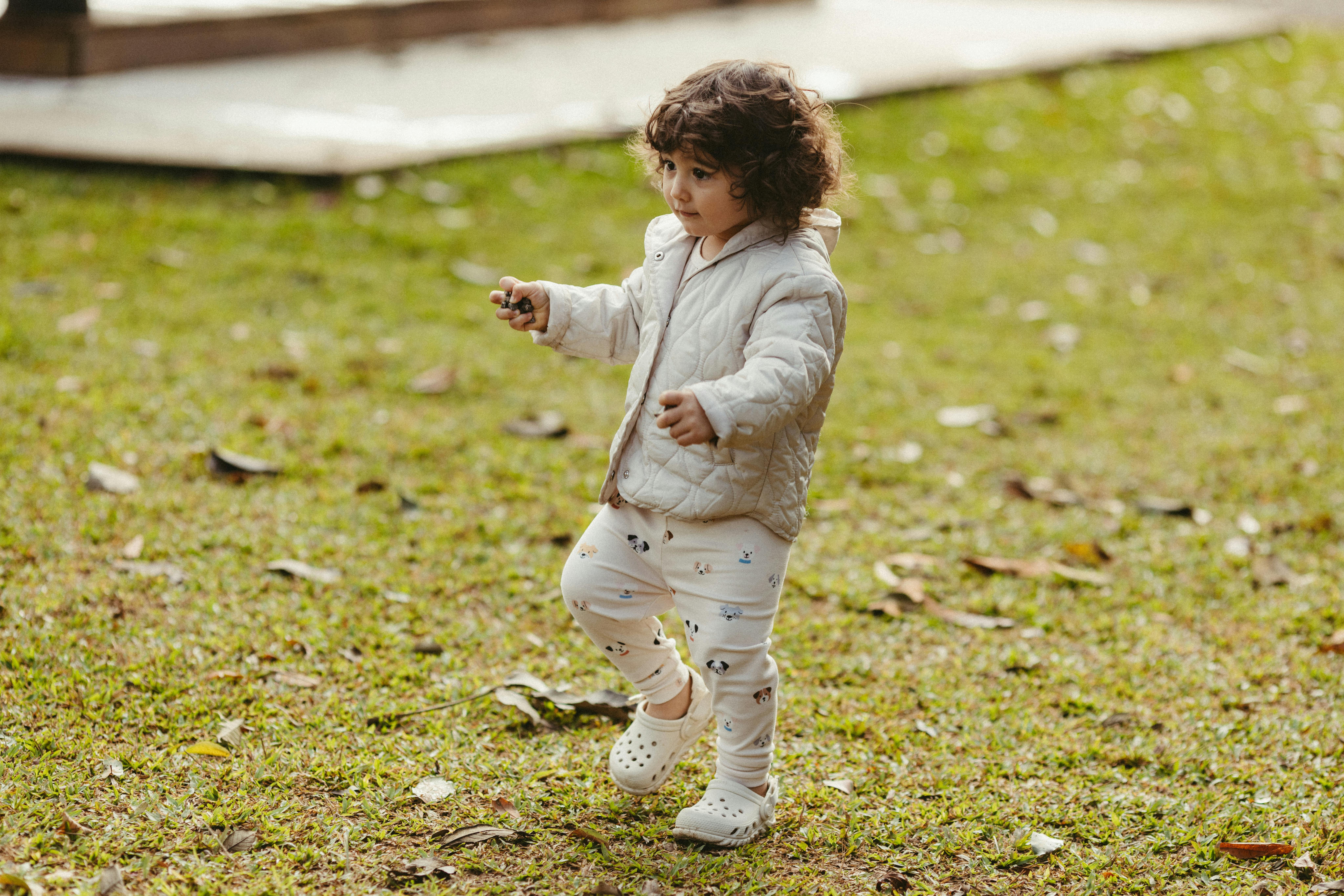 A Child Curiosity Photos, Download The BEST Free A Child Curiosity ...