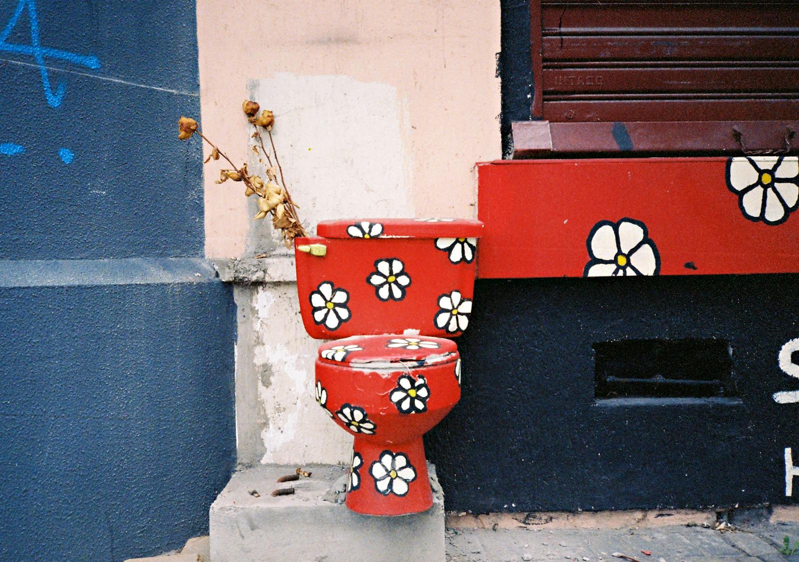 Toilet Cartoons Photos, Download The BEST Free Toilet Cartoons Stock ...