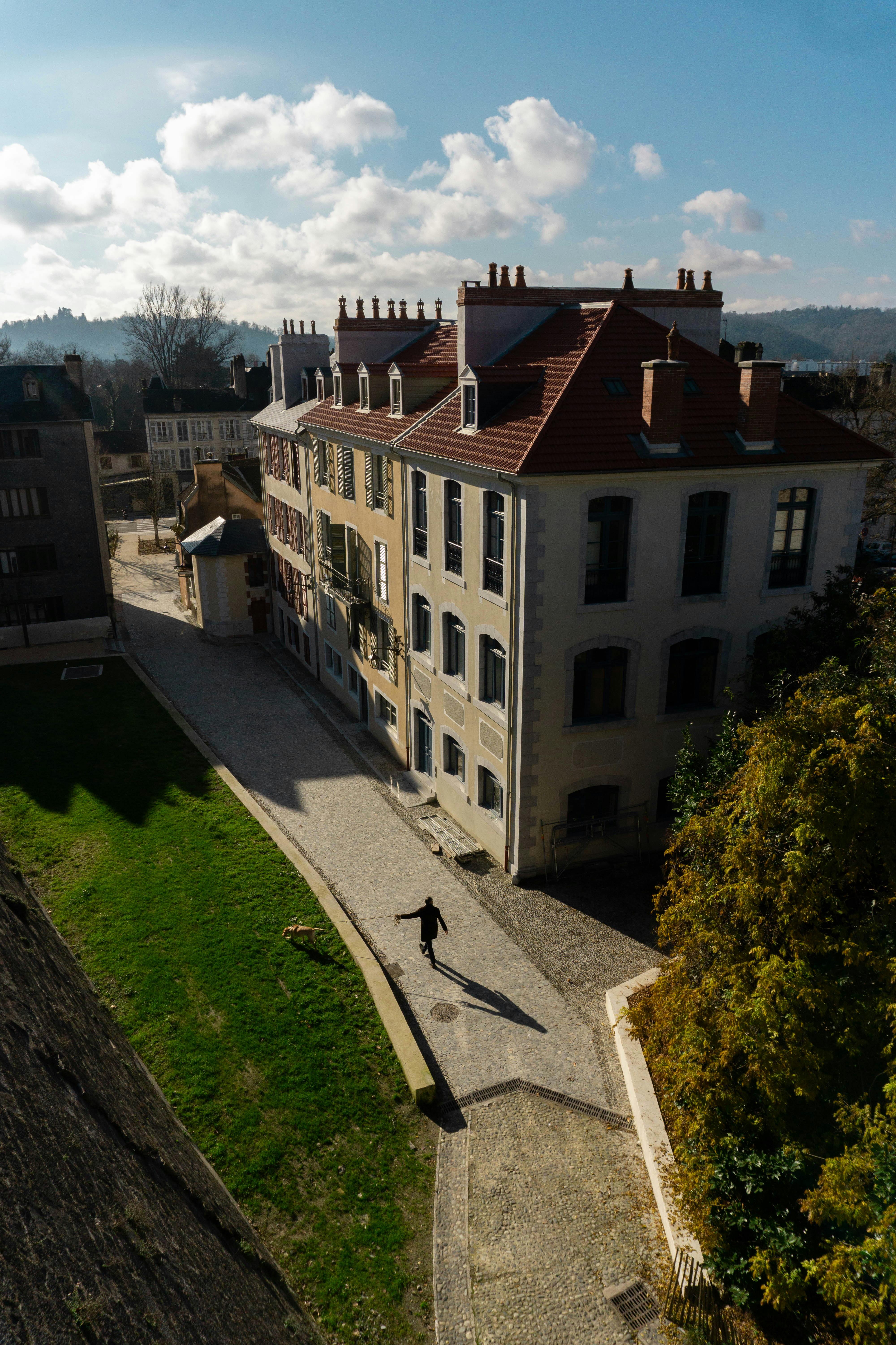 Rooftop View of Historic Architecture in Pau, France · Free Stock Photo