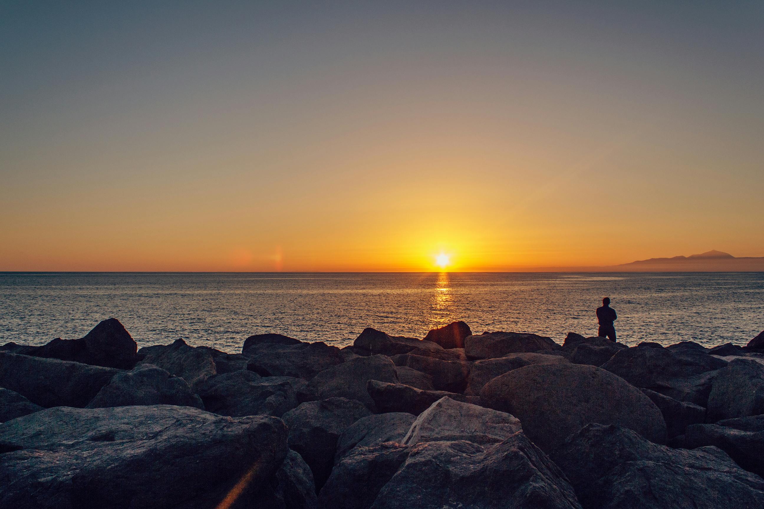 Scenic View of Sea during Sunset · Free Stock Photo