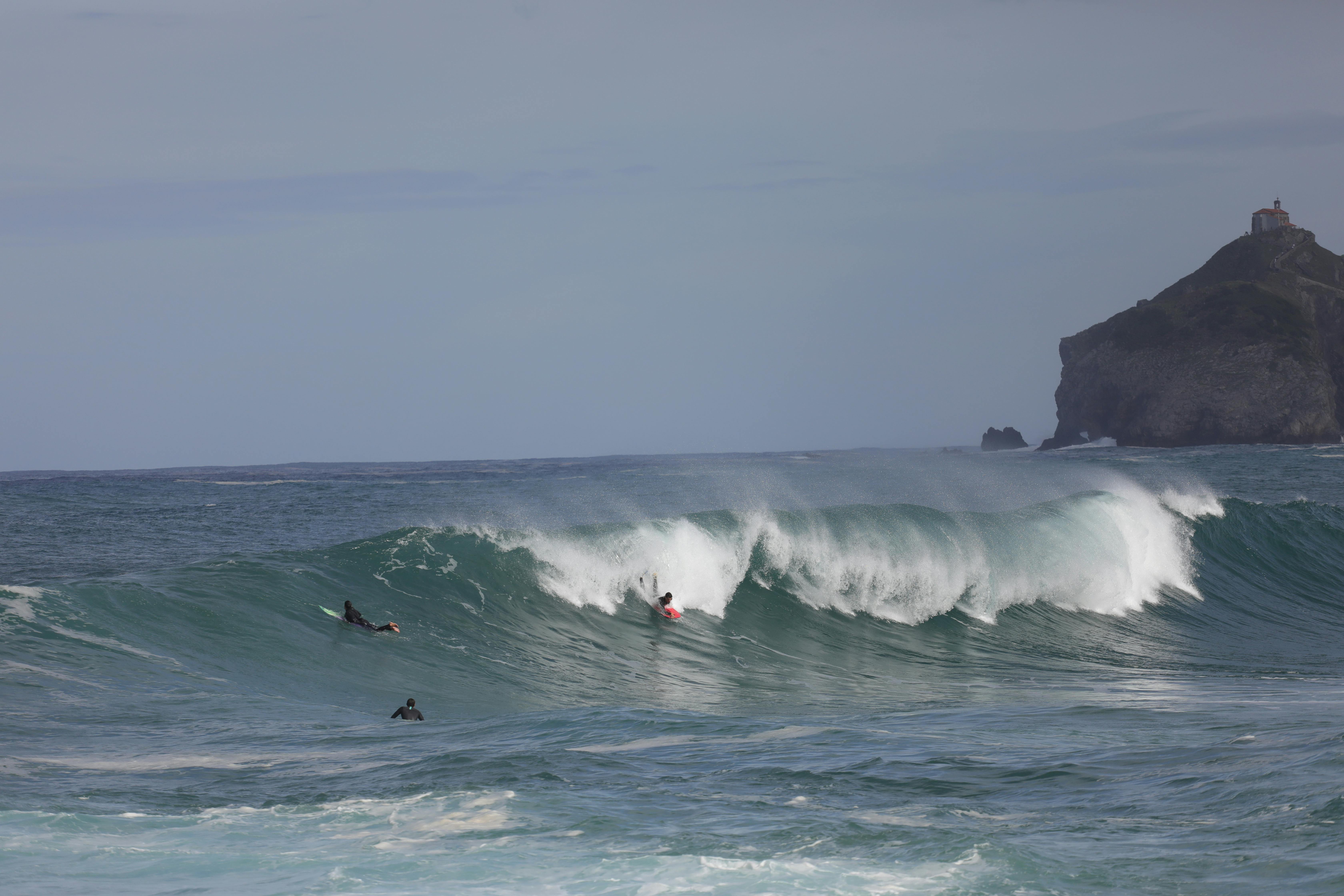 Tidal Wave Photos, Download The BEST Free Tidal Wave Stock Photos & HD ...