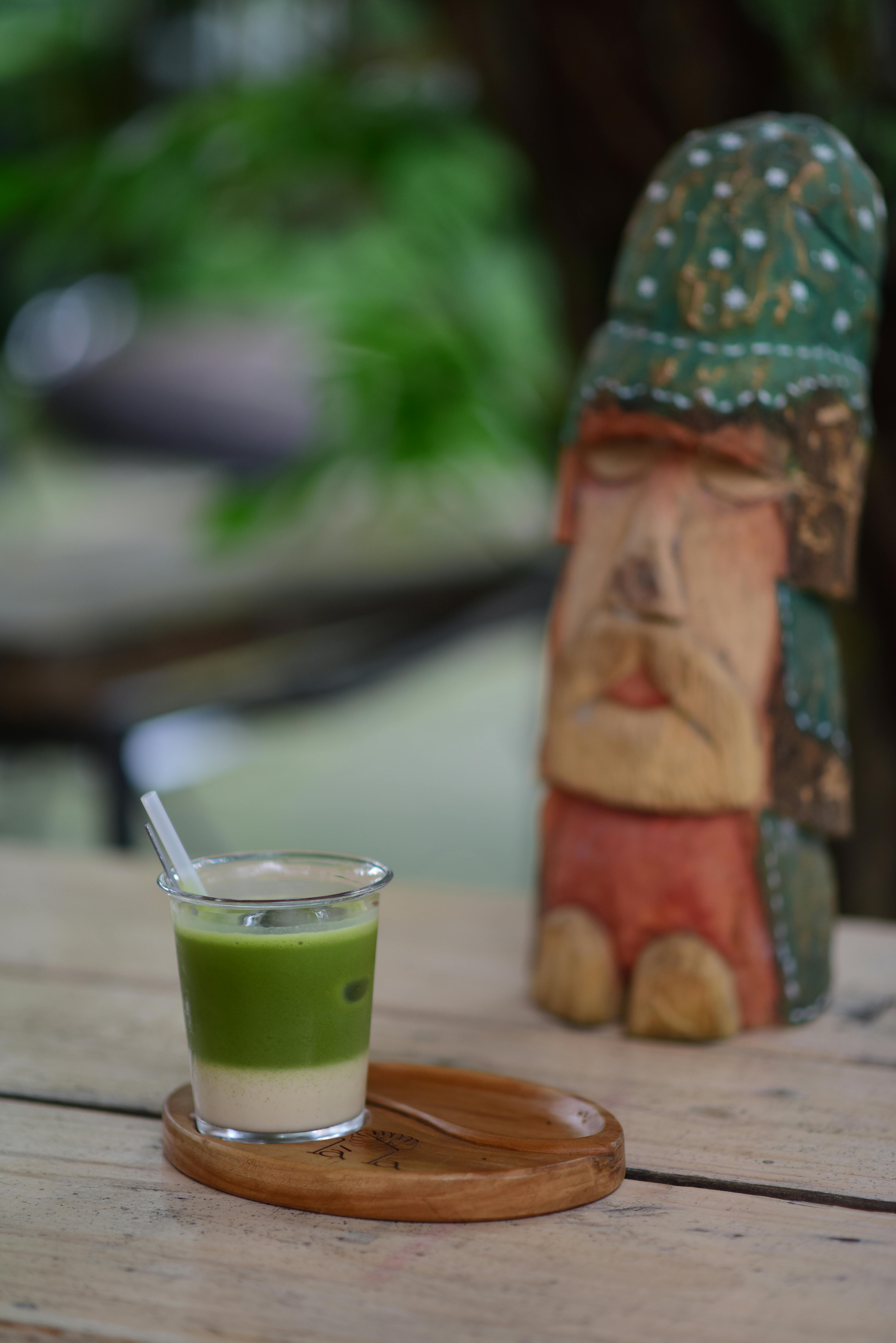 Tranquil Outdoor Setting with Iced Matcha Latte · Free Stock Photo