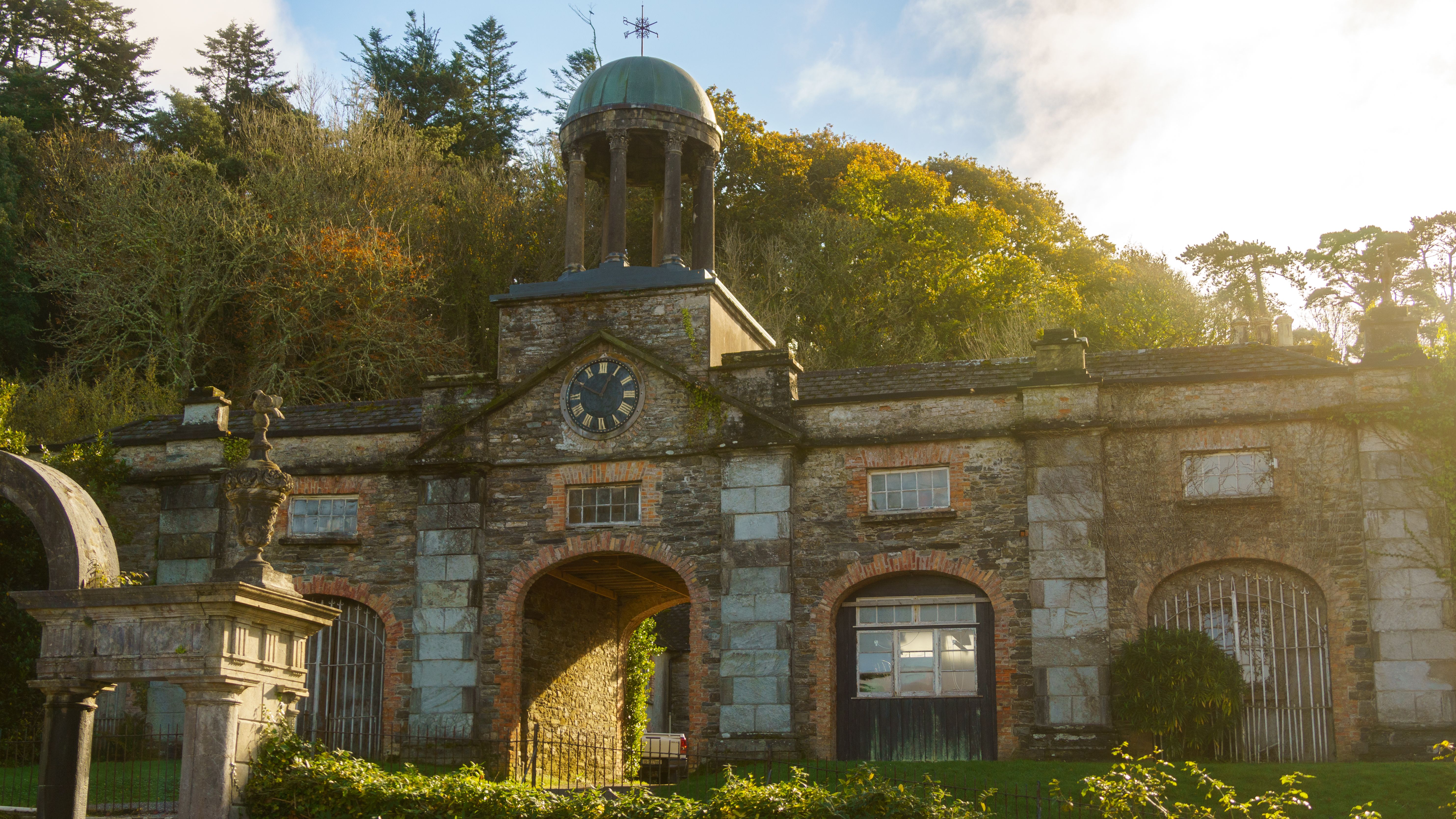 Historic Stone Building in Ireland's Countryside · Free Stock Photo