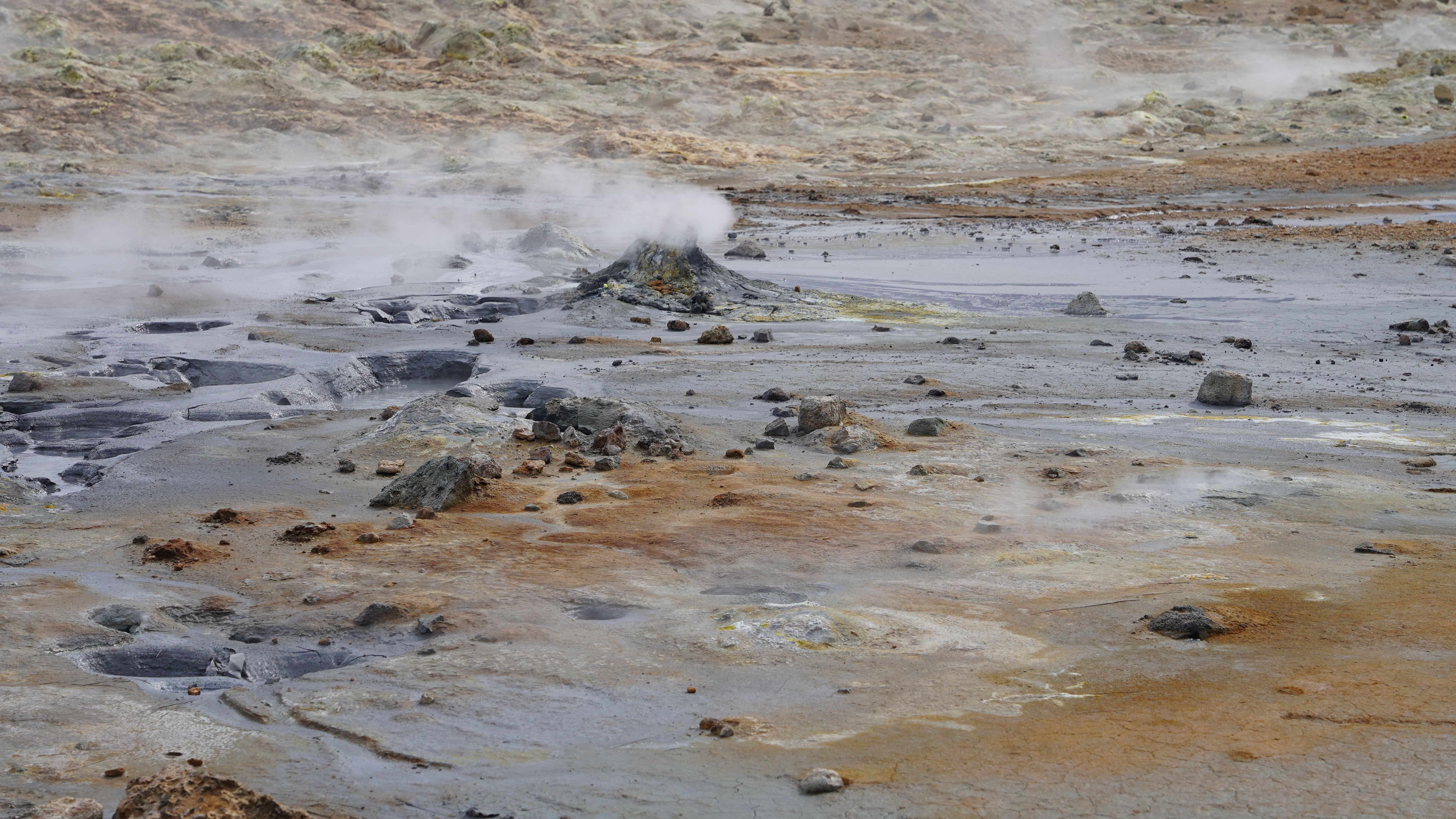 Bubbling Geothermal Landscape in Iceland · Free Stock Photo